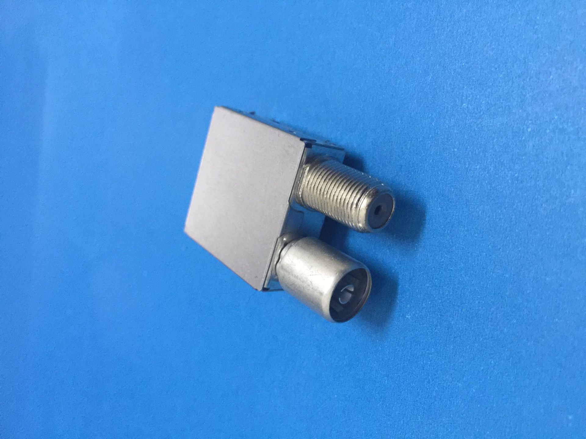 屏蔽罩-IF-2928-IEC母+F头 机顶盒专用 户户通专用厂家供应-阿里巴巴