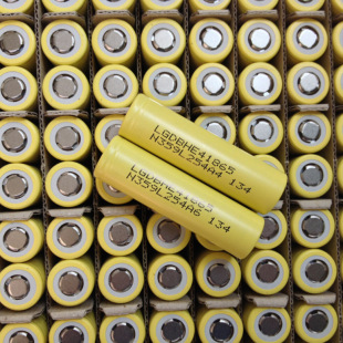 LG HE4 LGDBHE41865 18650 2500毫安 3.7V 动力锂电池-阿里巴巴