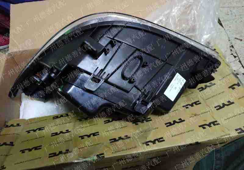 适用福建奔驰凌特威霆斯宾特 唯雅诺 前大灯 车头灯 9068200161-阿里巴巴