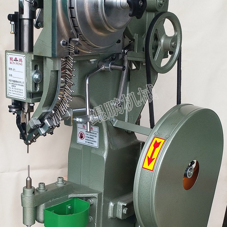 东莞自动铆钉机厂家 双头高速冲压铆钉机大小型铆钉机器批发-阿里巴巴