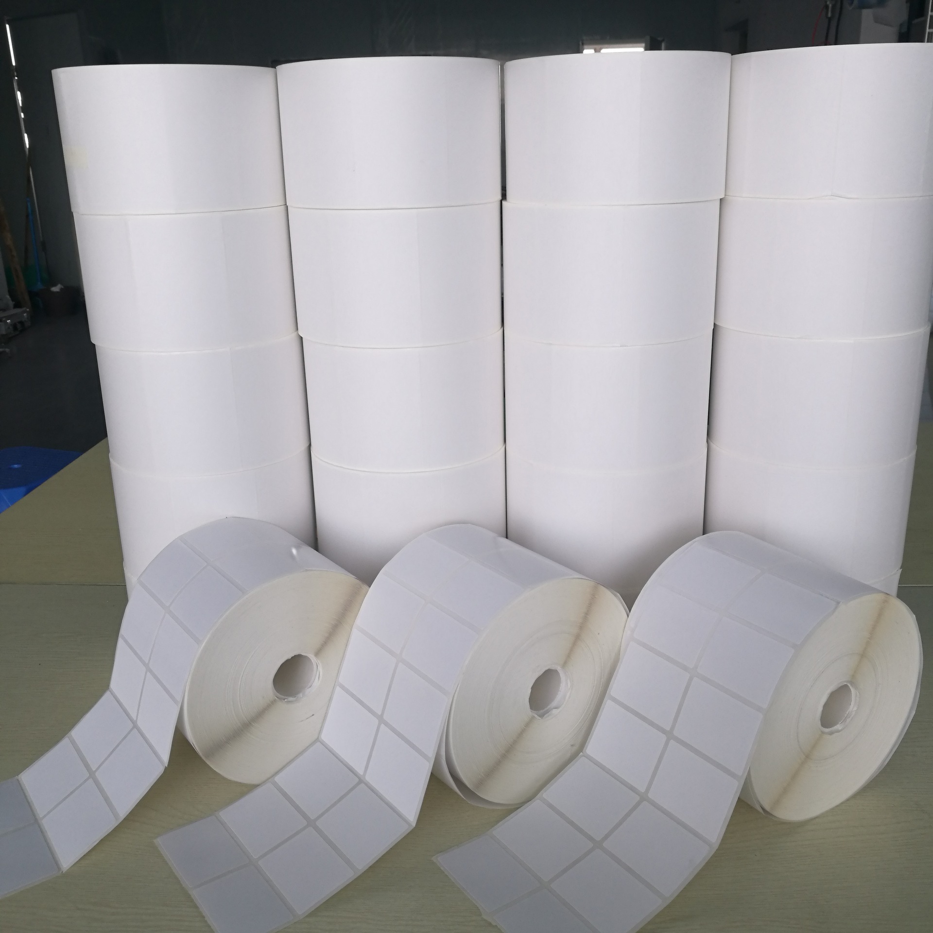 标签条码纸二维码贴纸铜版纸标签纸不干胶白色打印纸防伪合格证-阿里巴巴