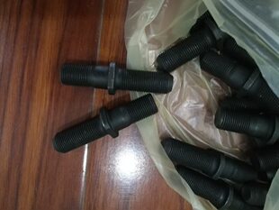 山特维克Sandvick LH409E 铲运机 原装进口 轮胎螺栓04700855-阿里巴巴