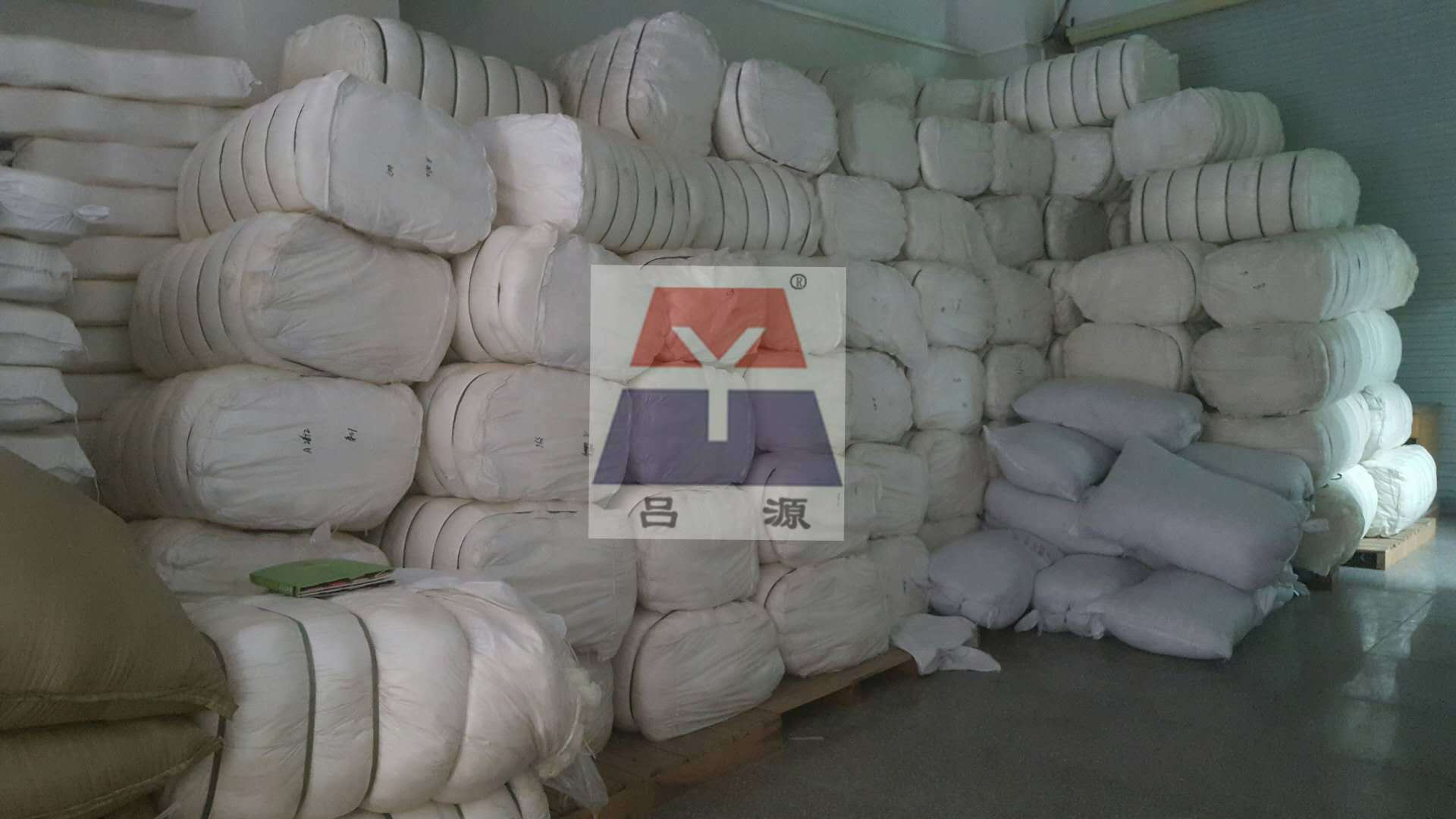 批发826,828 现货膨体腈纶纱 有色仿羊绒 开司米线 人造毛晴纶-阿里巴巴