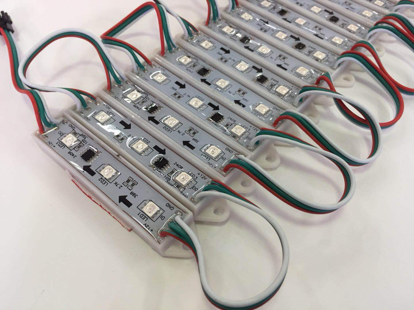 LED全彩模组WS2811 3灯5050幻彩贴片广告字防水T7515编程跑马12V-阿里巴巴