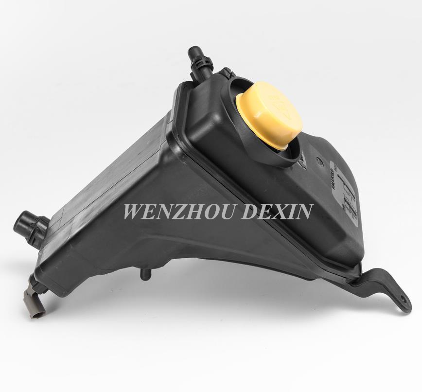 适用宝马BMW膨胀水壶 副水箱 E90 17137567462 17137607482-阿里巴巴