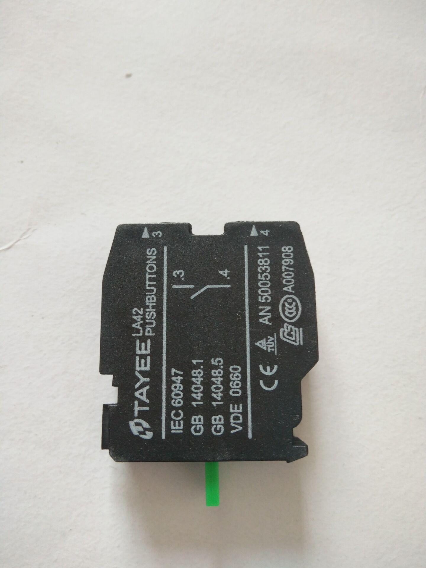 代理天逸TAYEE 按钮LA42系列按钮用触点 常开/常闭 通用触点 正品-阿里巴巴