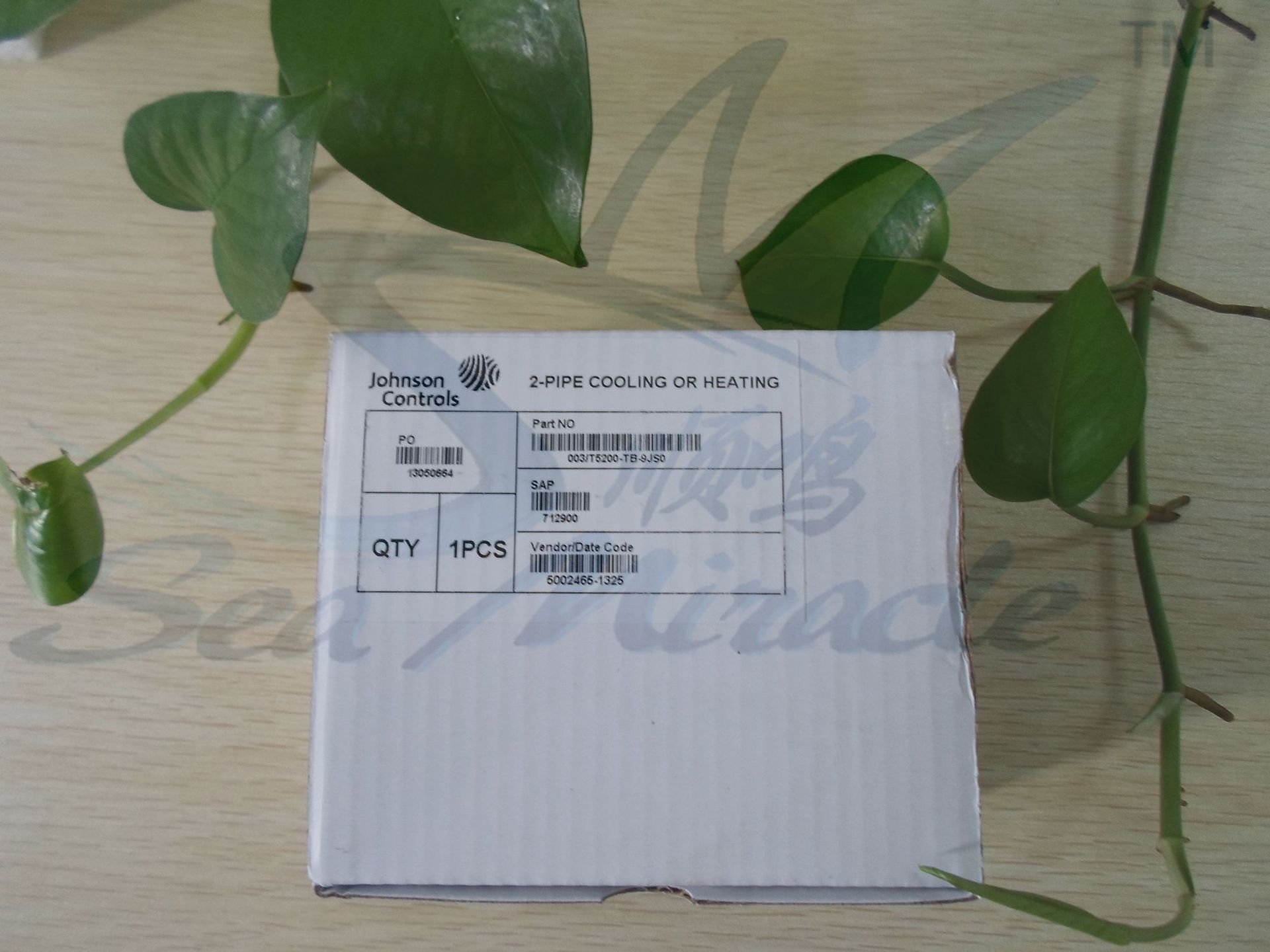 江森 T5200-TB-9JS0 液晶风机盘管温控器 数显中央空调开关[品牌 价格 图片 报价]-易卖工控网