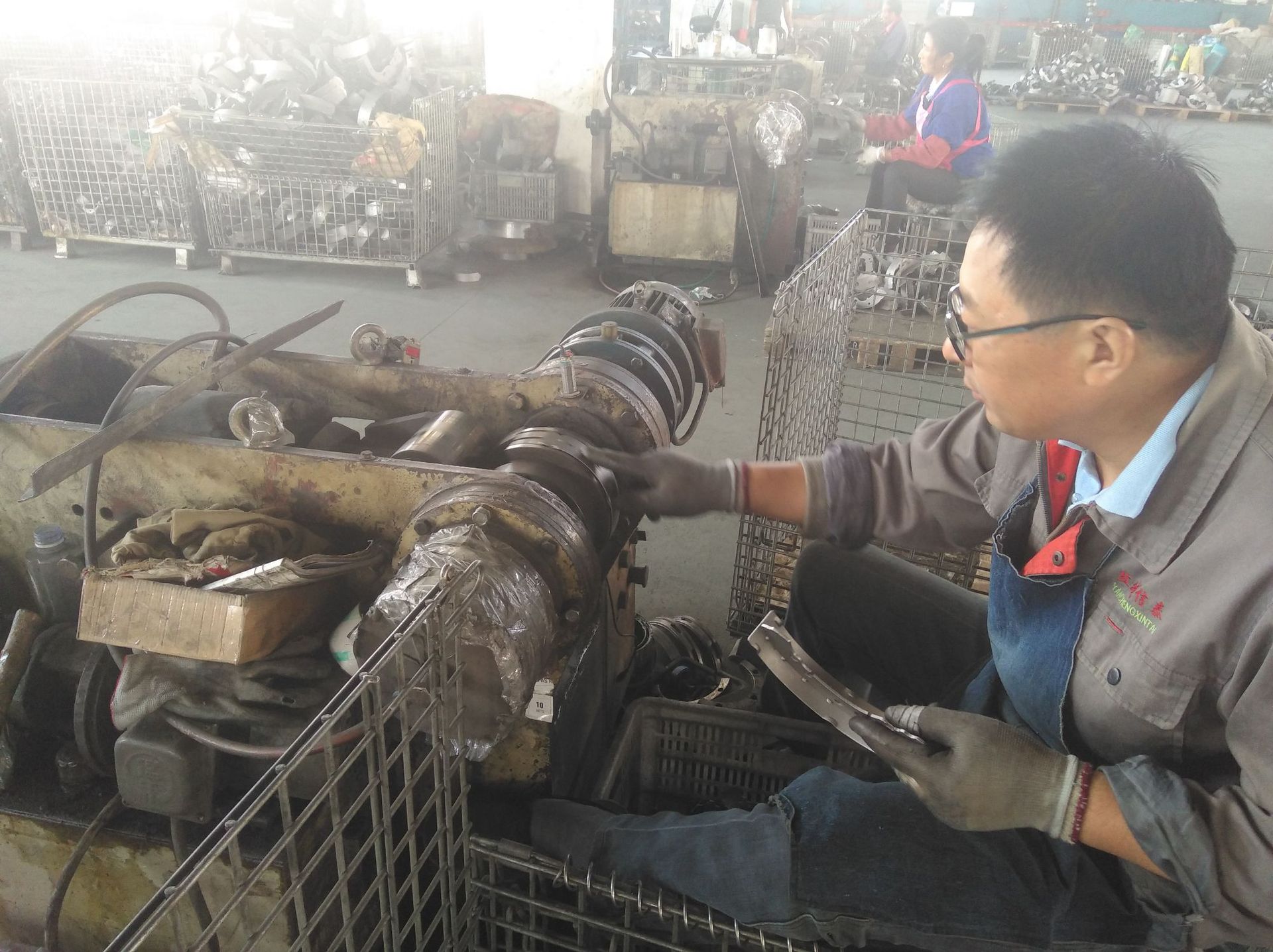 生产出口美国铆接鼓式刹车蹄，刹车蹄片，制动蹄片58305-5KA20-阿里巴巴