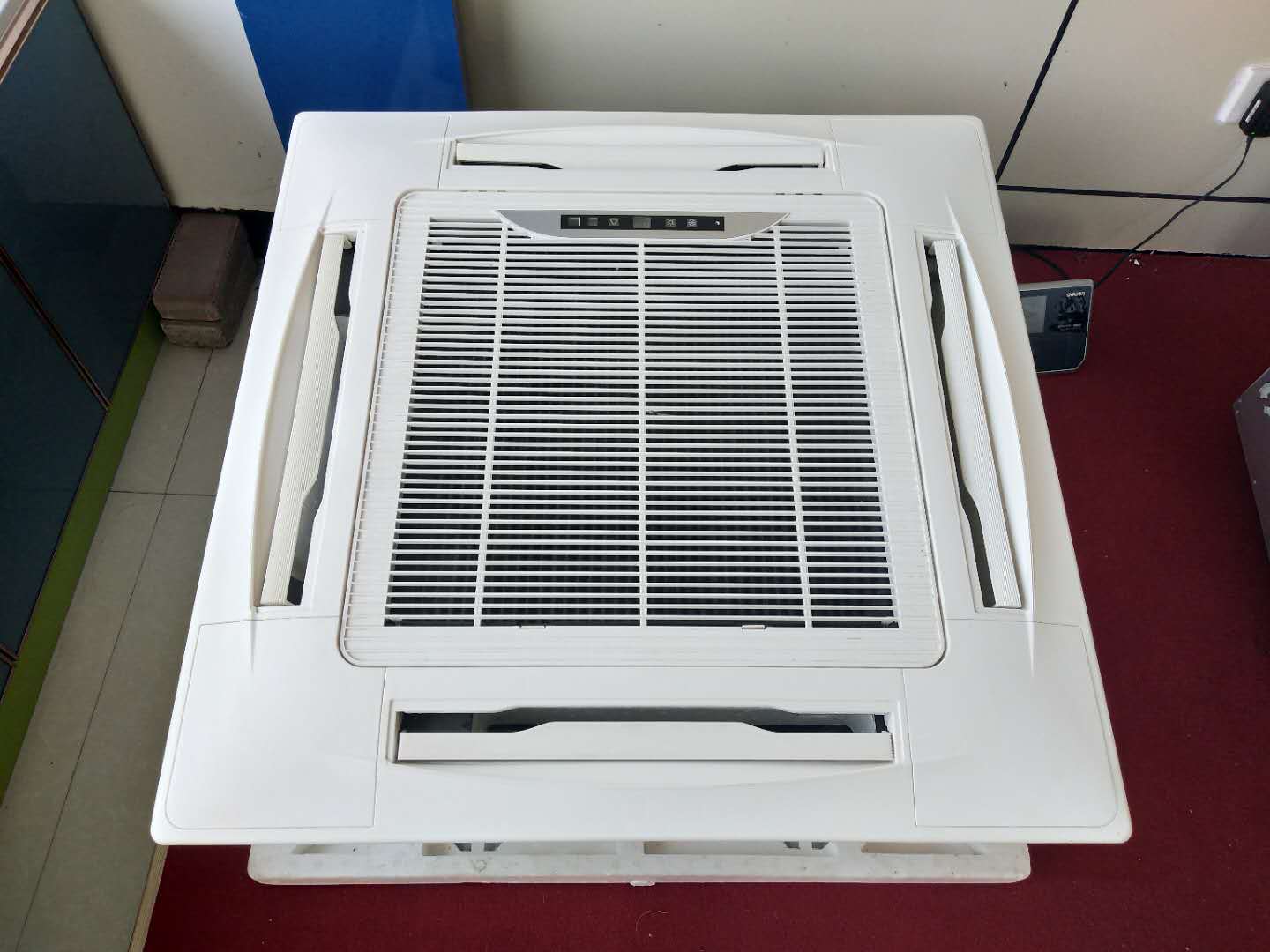 FP-68/85/卡式风机盘管 嵌入式风机盘管FP-238豪华型四面出风盘管-阿里巴巴