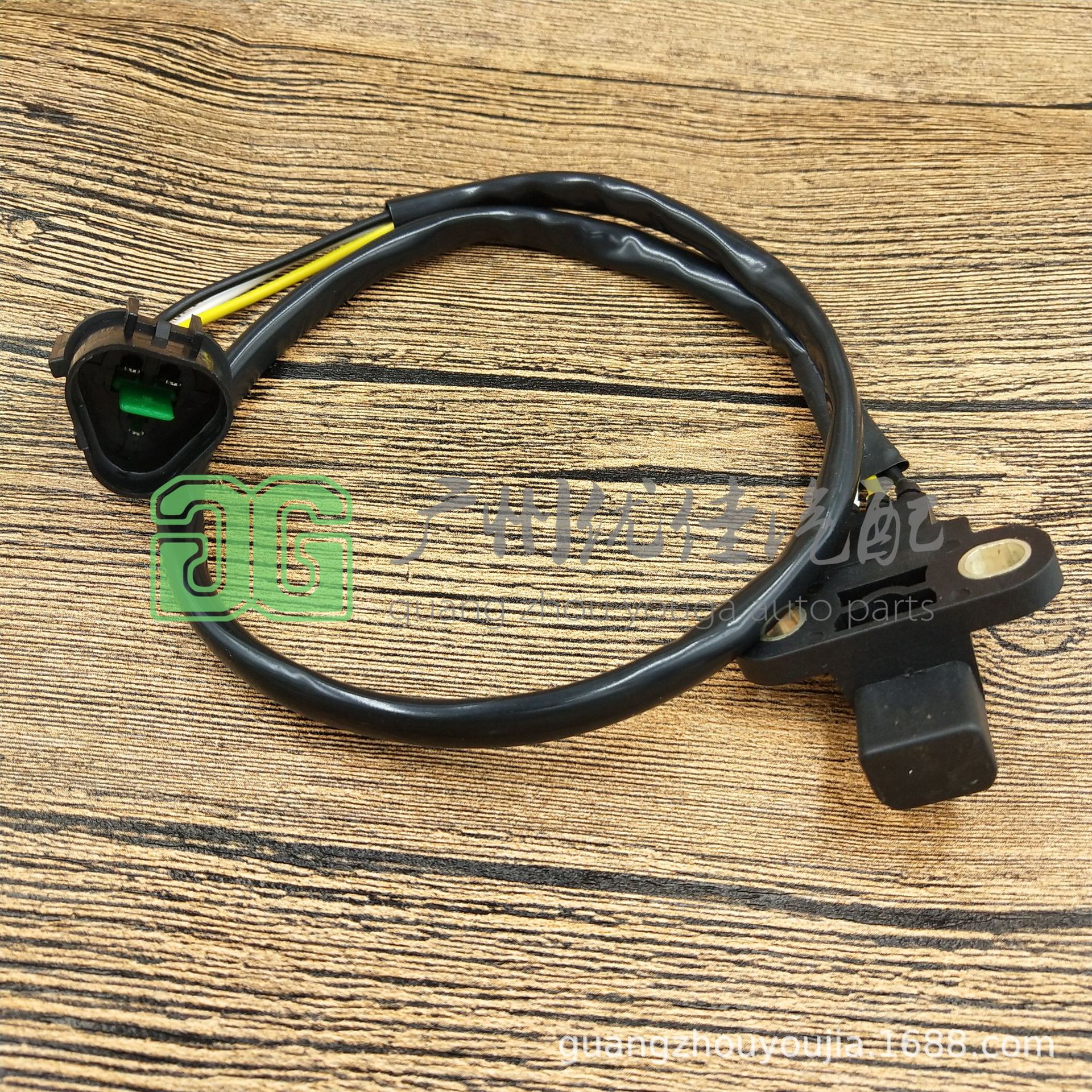Applicable to Mitsubishi Pajero V93 V97 crankshaft position sensor MR985145