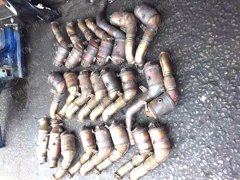 适用宝马X5汽车配件 三元催化器 宝马E70三元催化 进口拆车件-阿里巴巴