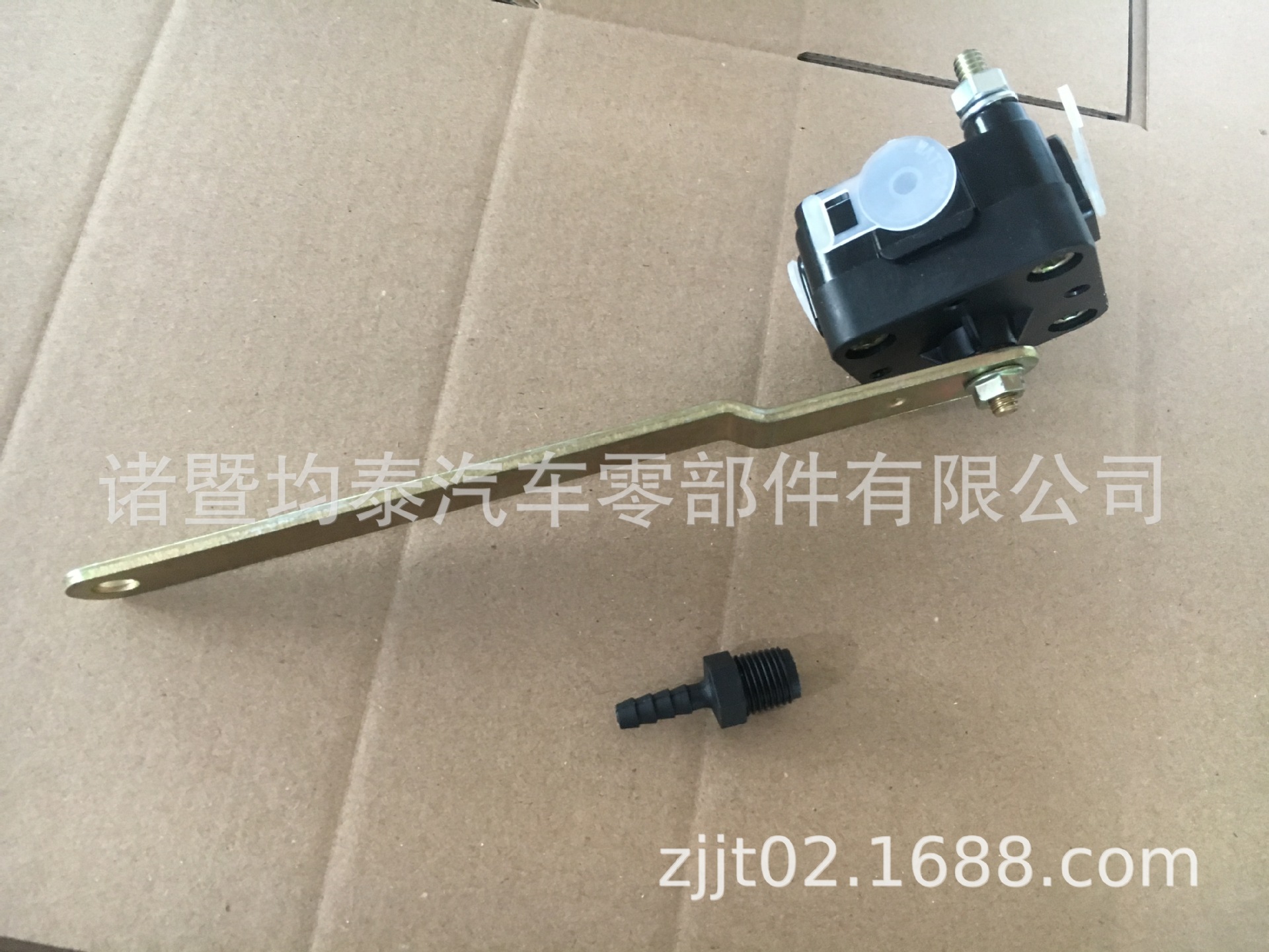 高度阀52321-Q257欧系重卡重汽卡车客车配件零部件SMT-阿里巴巴