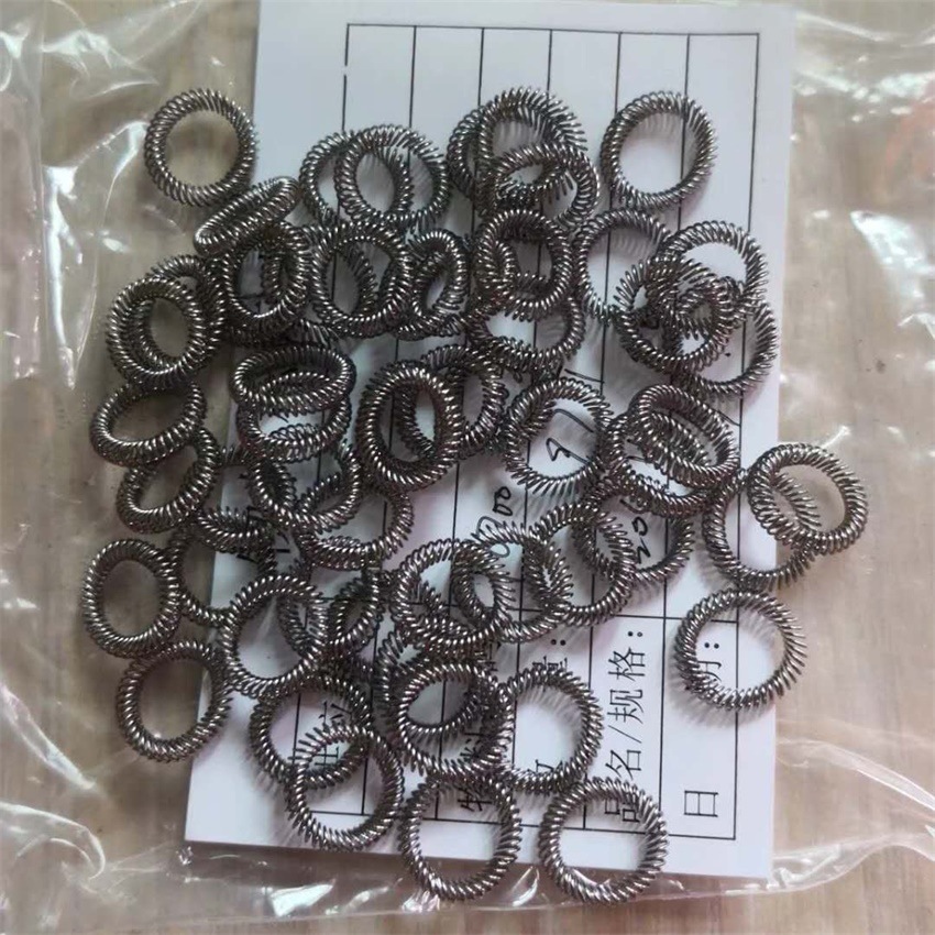 厂家 定 制 不锈钢泛塞密封蓄能弹簧 斜圈径向弹簧 密封油封圈弹-阿里巴巴