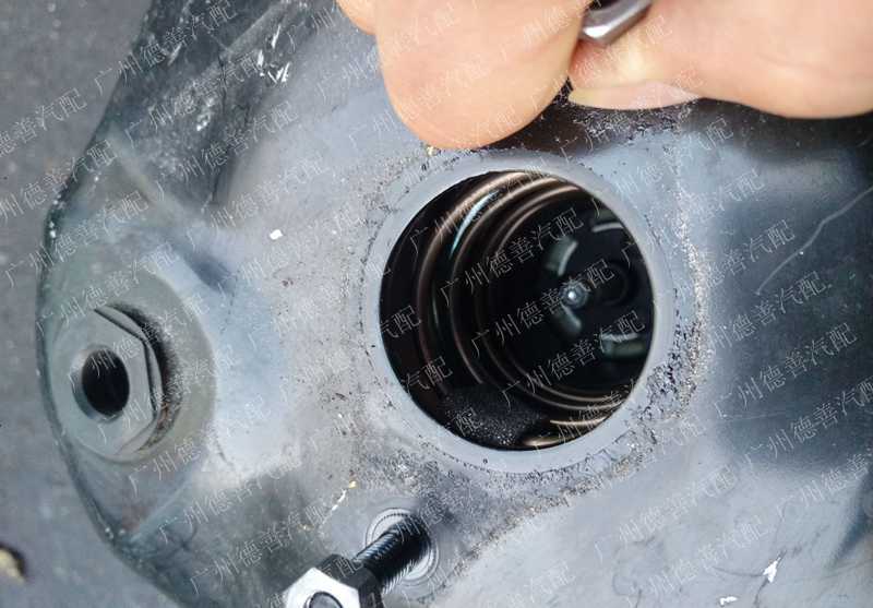 适用奔驰C180 C200C260 C280 C300 C350刹车真空泵 助力泵-阿里巴巴