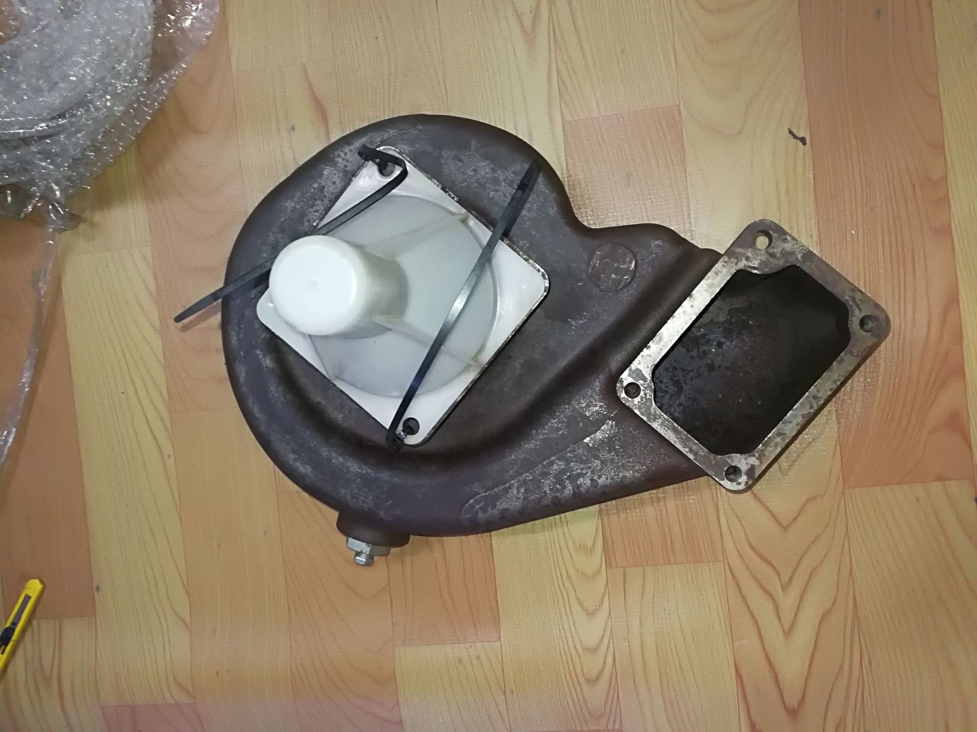 供应卡特彼勒3508、3512、3516发动机水泵总成2128176-阿里巴巴