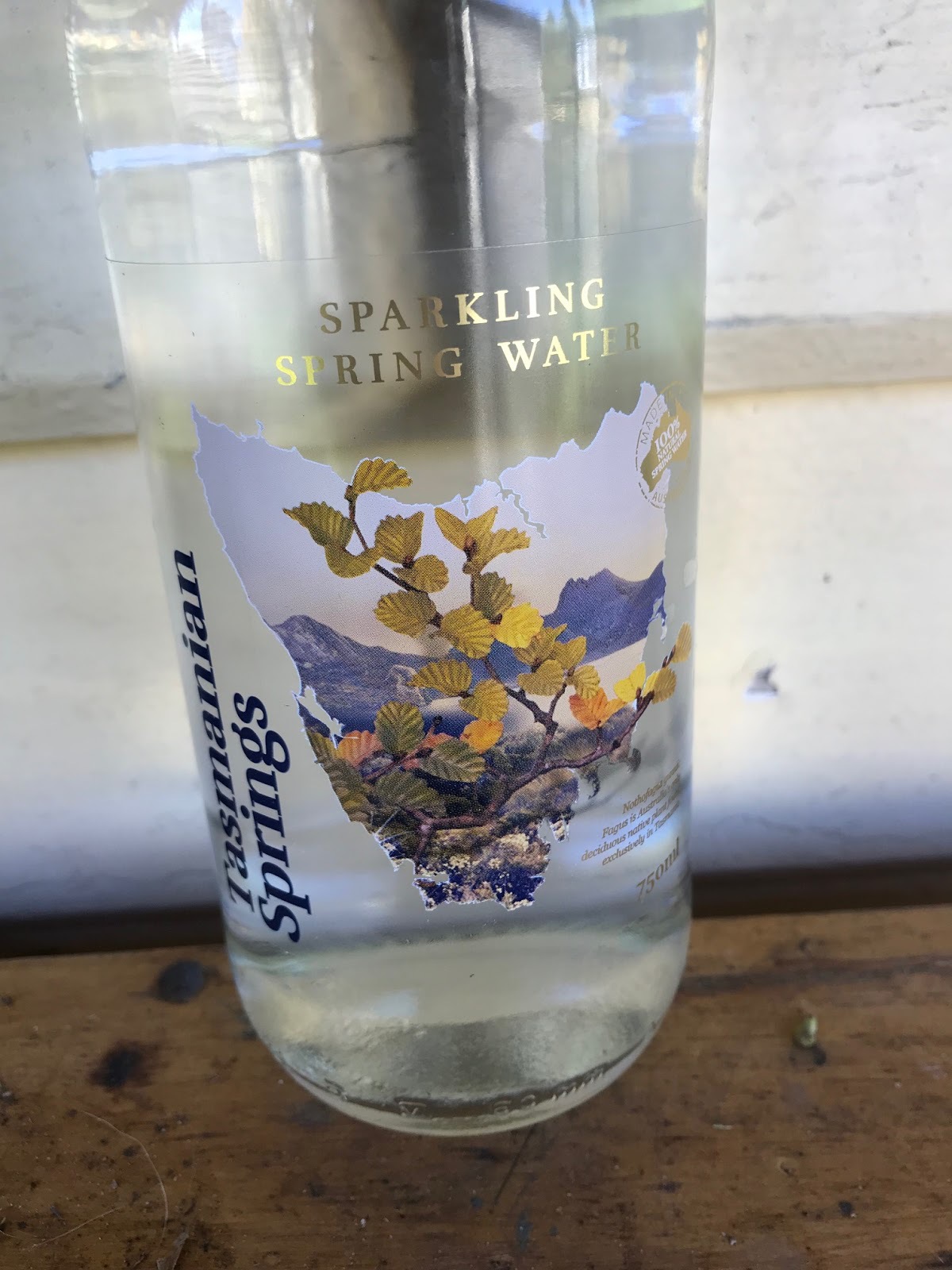 澳大利亚塔斯马尼亚矿泉水Dew Tasmanian Spring Water 瓶装箱装-阿里巴巴