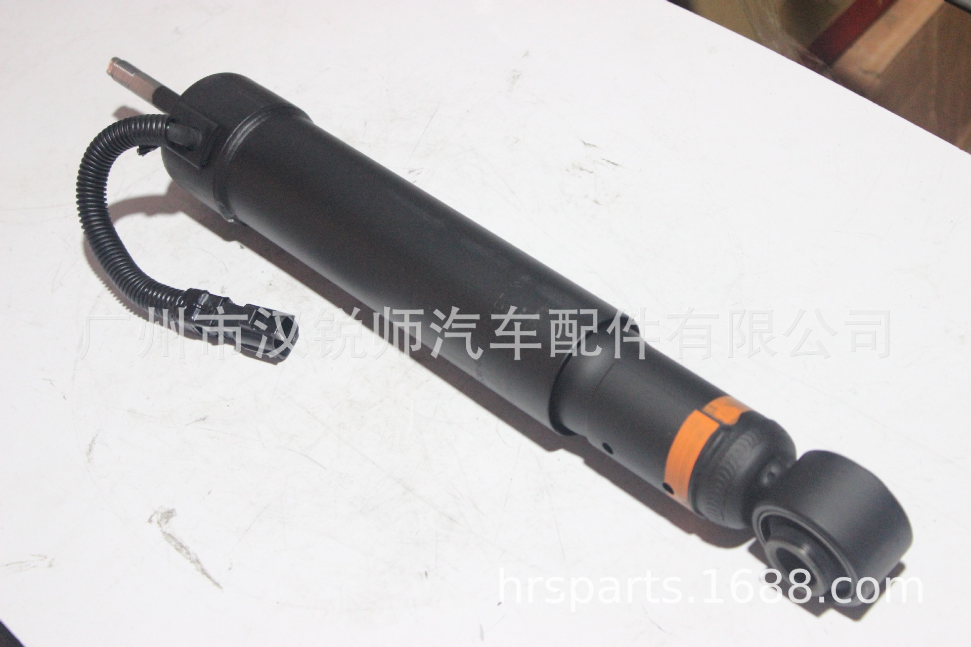 48530-69185适用兰德酷路泽普拉多霸道带电感后左右减震器避震机-阿里巴巴