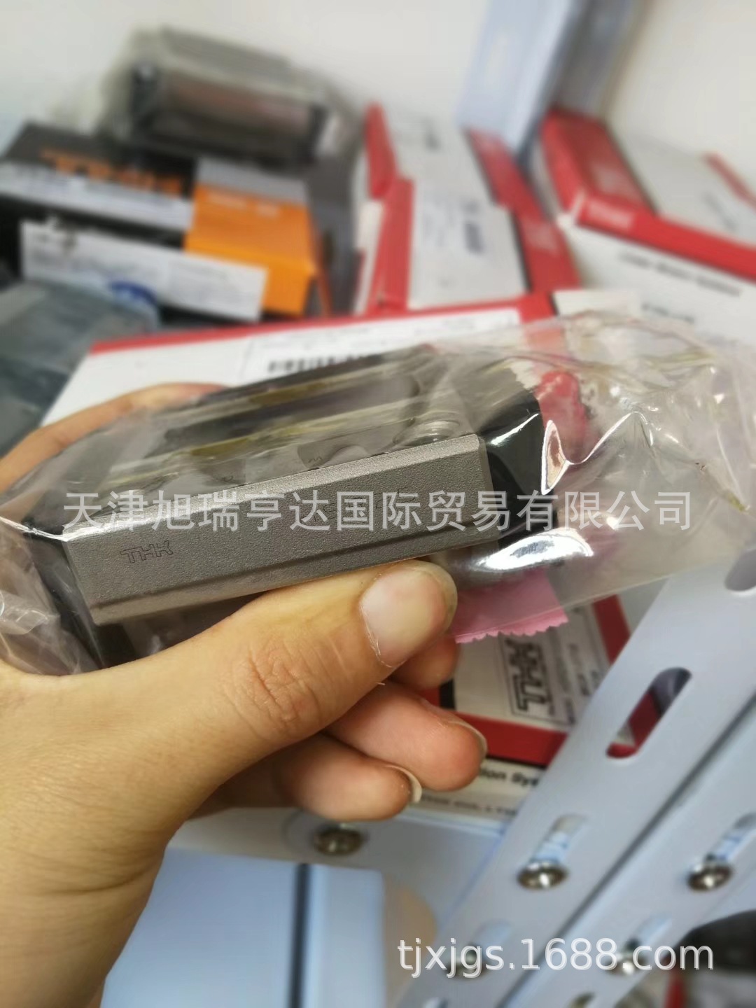现货THK品牌导轨滑块HSR45LA HSR45A HSR45CA1UU 实物图-阿里巴巴