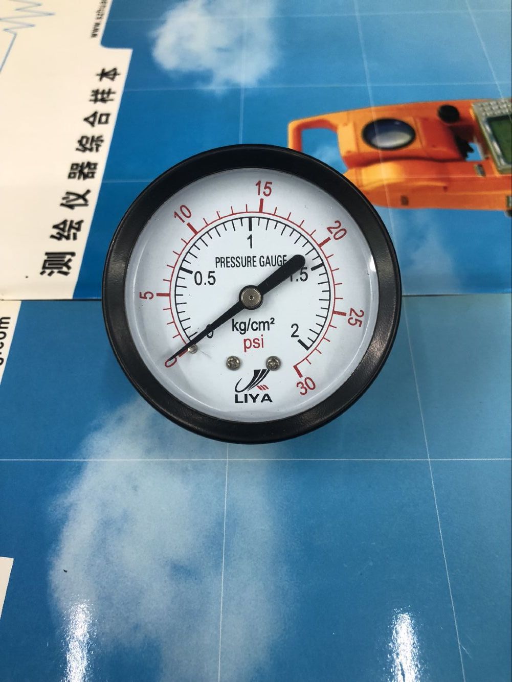 LIYA轴向压力表气压表Y40Z/Y50Z 1KG 2KG 5KG 7KG 10KG 15KG-阿里巴巴