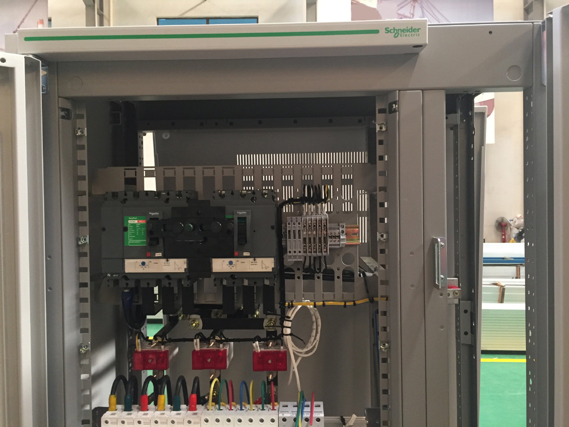 Schneider/施耐德(玻璃门) 精密机柜列头柜 UPS配电柜-阿里巴巴