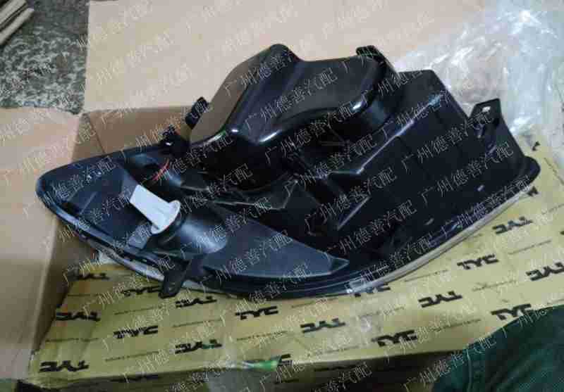 适用福建奔驰凌特威霆斯宾特 唯雅诺 前大灯 车头灯 9068200161-阿里巴巴