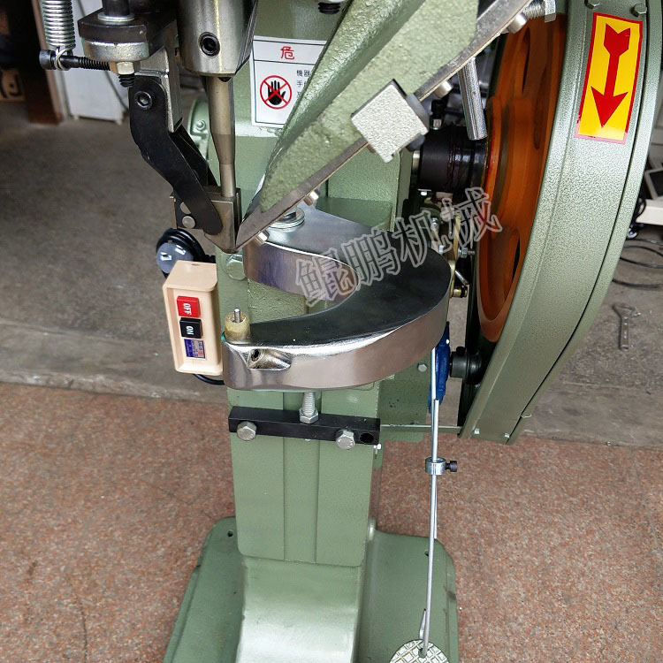 铆接机半自动 自动铆钉机 振动盘铆钉机打钉机 小型立式铆钉机-阿里巴巴