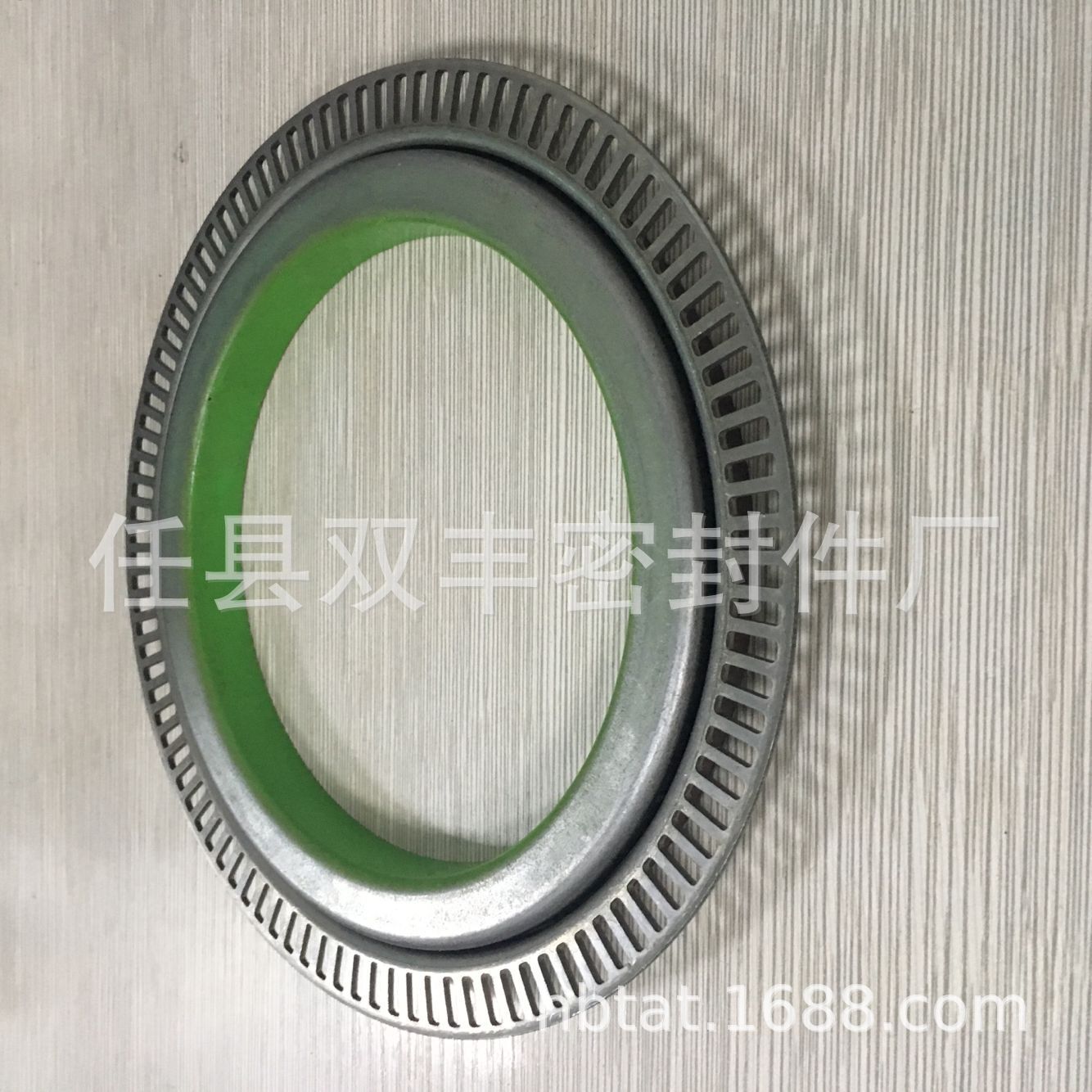 厂家销售重卡后轮油封OE;1965036000型号141.3X175/205X11/14三包-阿里巴巴