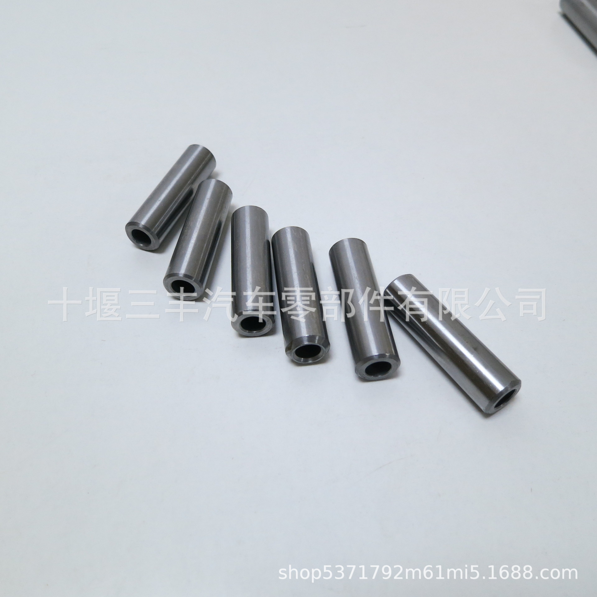 天龙大力神发动机6L气门导管气阀室导管3942645-阿里巴巴