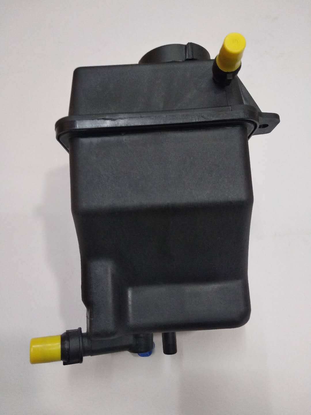 汽车膨胀水壶副水箱 适用路虎揽胜冷却散热水壶 PCF000033-阿里巴巴