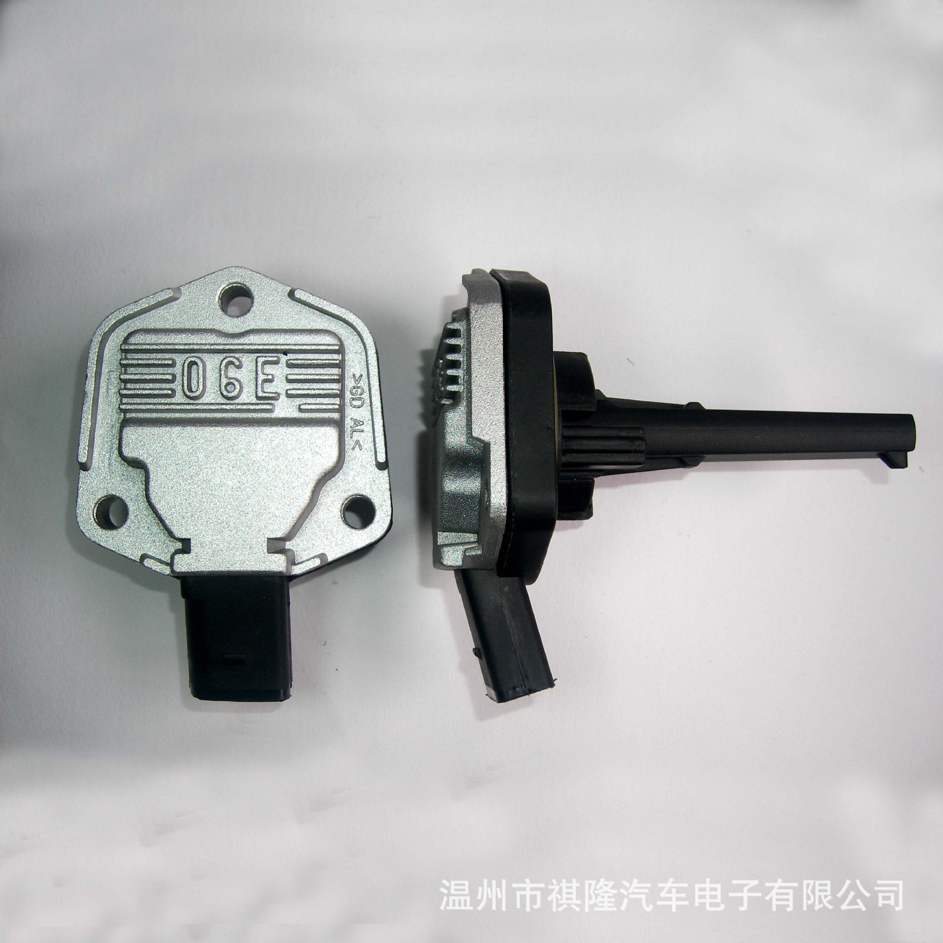 适用奥迪C6 2.0T 2.4机油位置传感器机油油温传感器06E907660-阿里巴巴