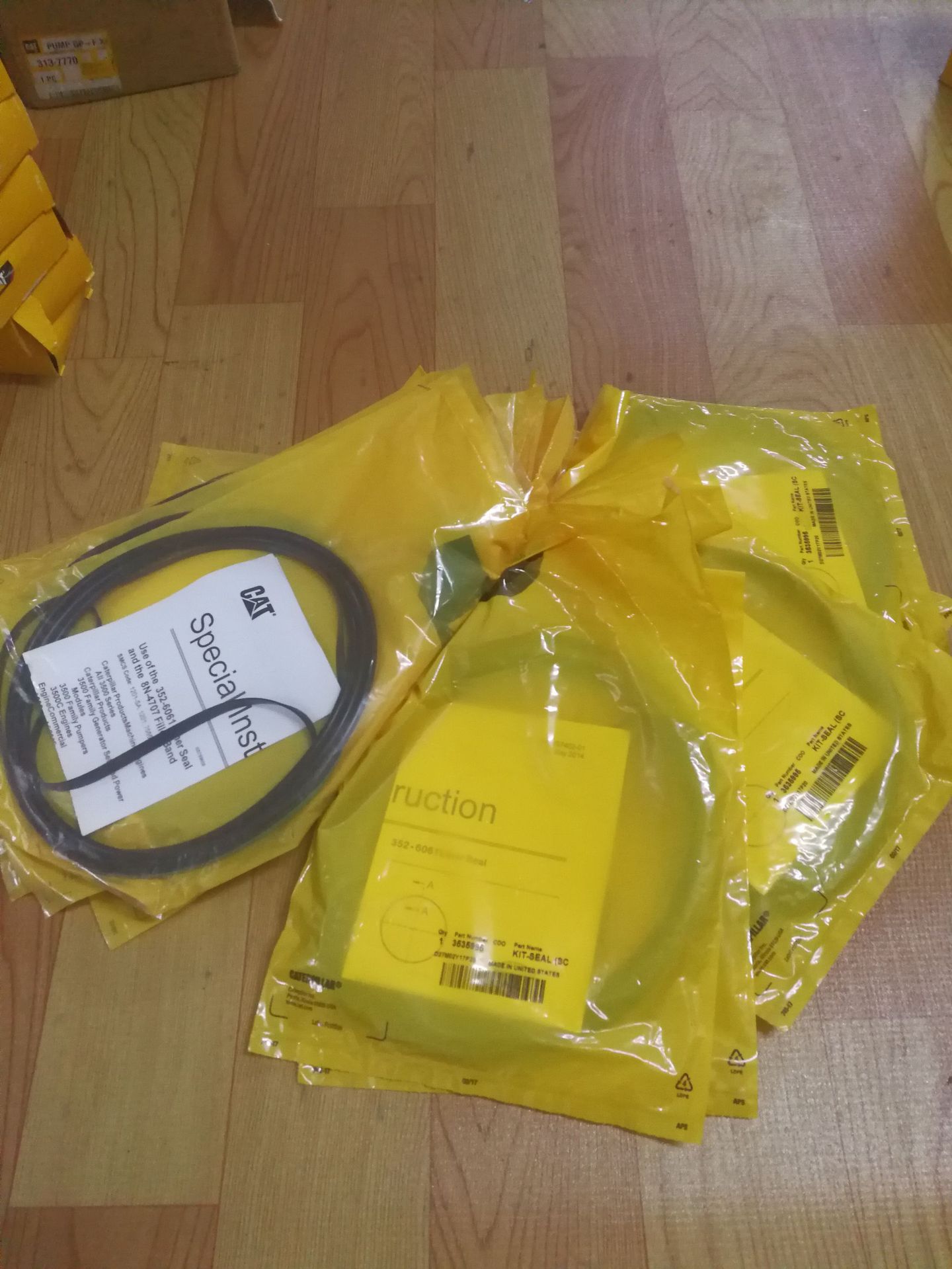 供应卡特彼勒3512B发动机缸套胶垫3535995-阿里巴巴