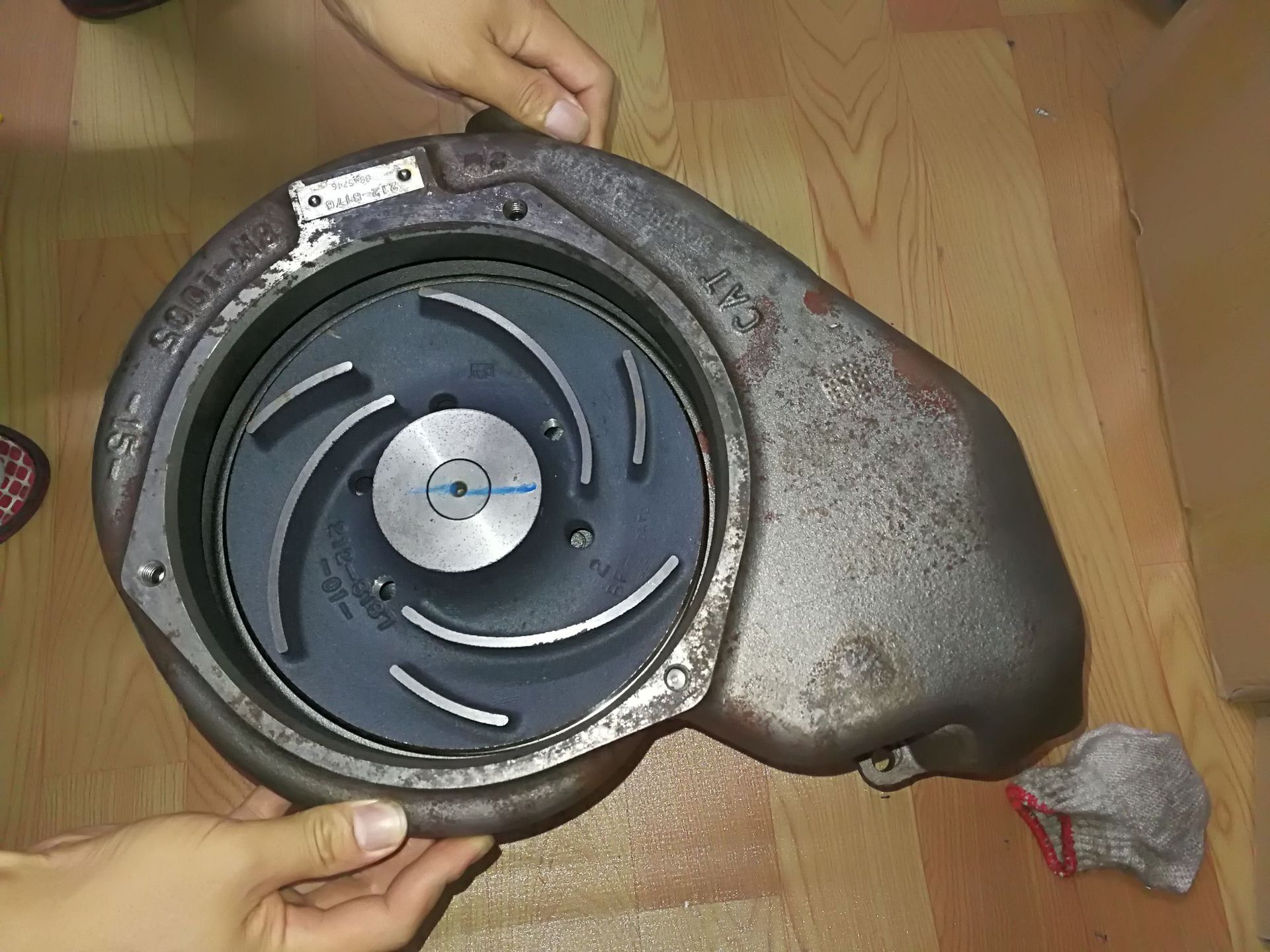 供应卡特彼勒3508、3512、3516发动机水泵总成2128176-阿里巴巴