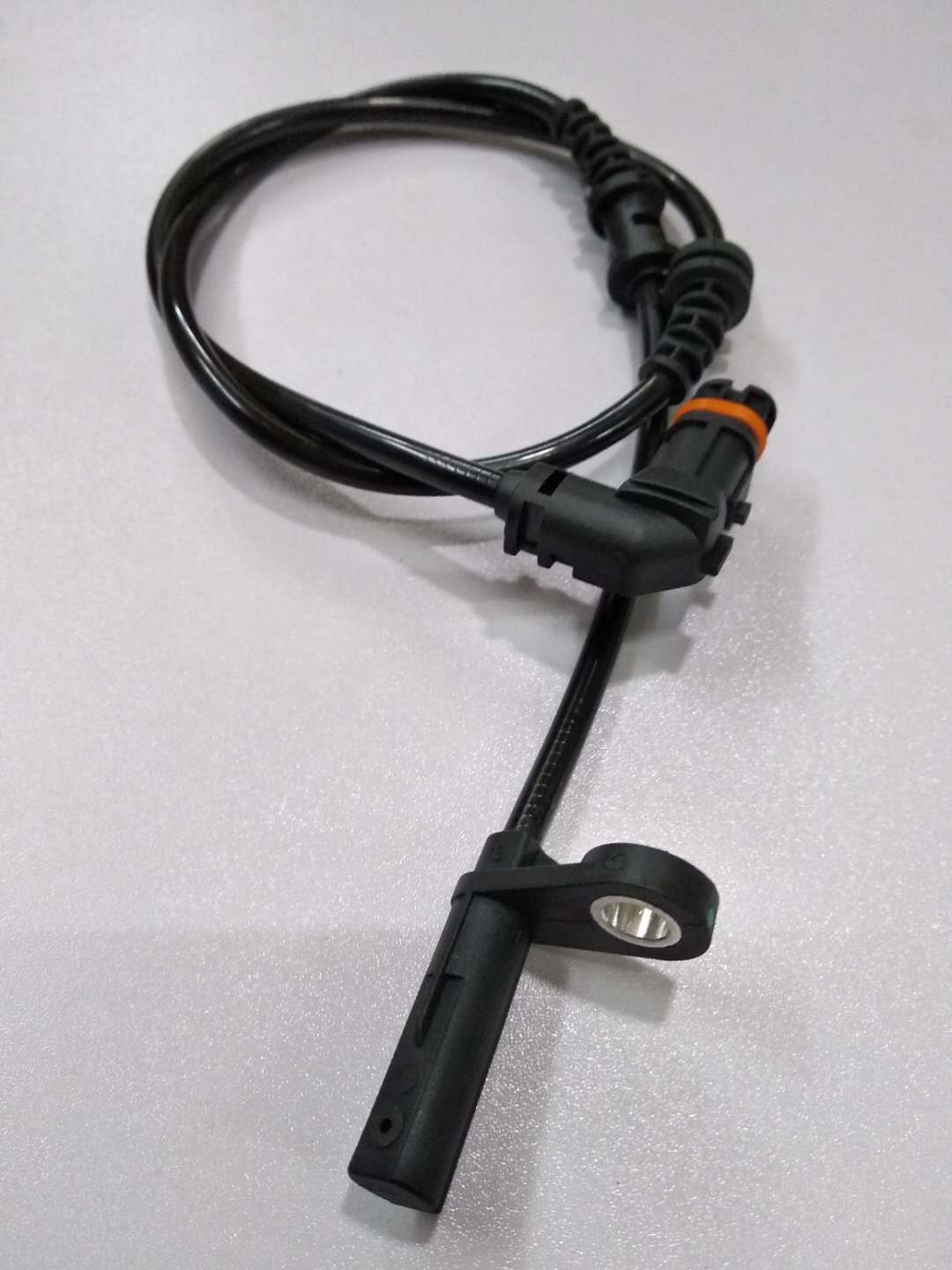适用于奔驰W204 abs速度传感器 ABS感应线 abs传感器 2049057702-阿里巴巴