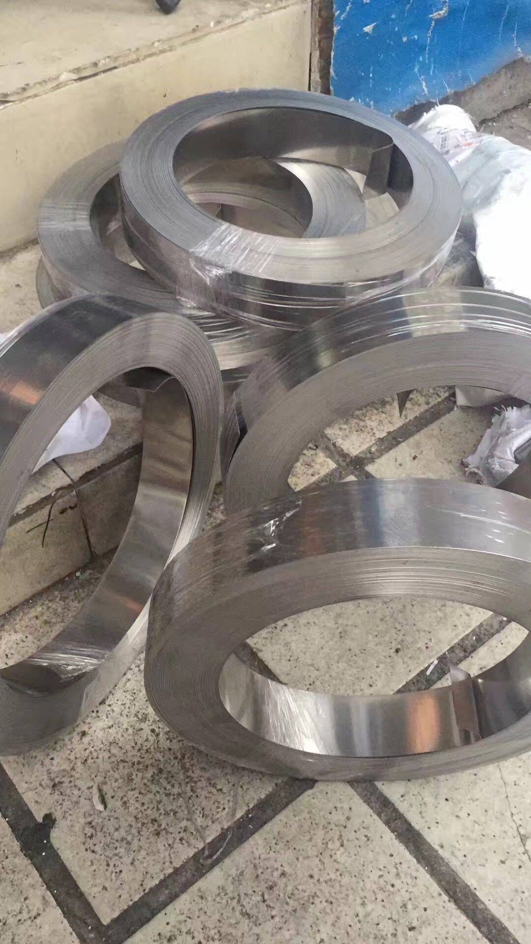 供应42CrMo4V SNC815H合金结构钢 锻造圆钢 钢板 黑皮圆棒-阿里巴巴