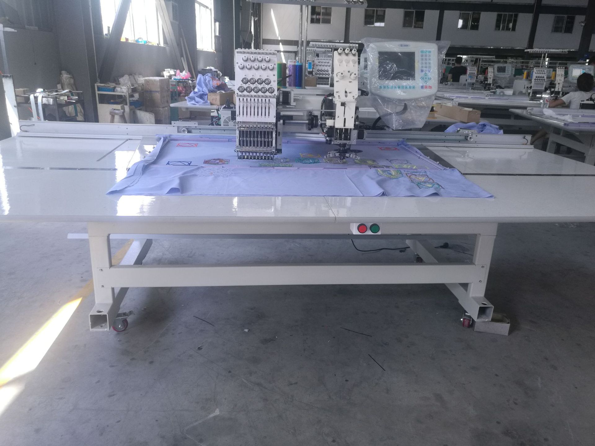 绣花机 单头电脑刺绣机 双头12头平绣帽绣成衣绣毛巾绣工业绣花机-阿里巴巴