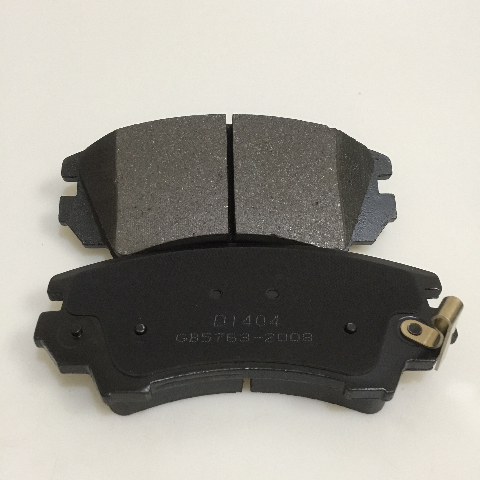 新君威前刹车片 君越 新陆尊 GL8/科迈罗 荣威950前 D1404 陶瓷片-阿里巴巴