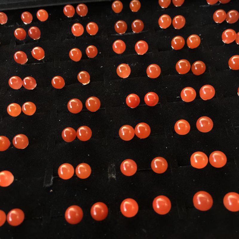 南红玛瑙圆珠耳钉 简约时尚耳坠 川料水红镶S925银耳钉 厂家批发-阿里巴巴