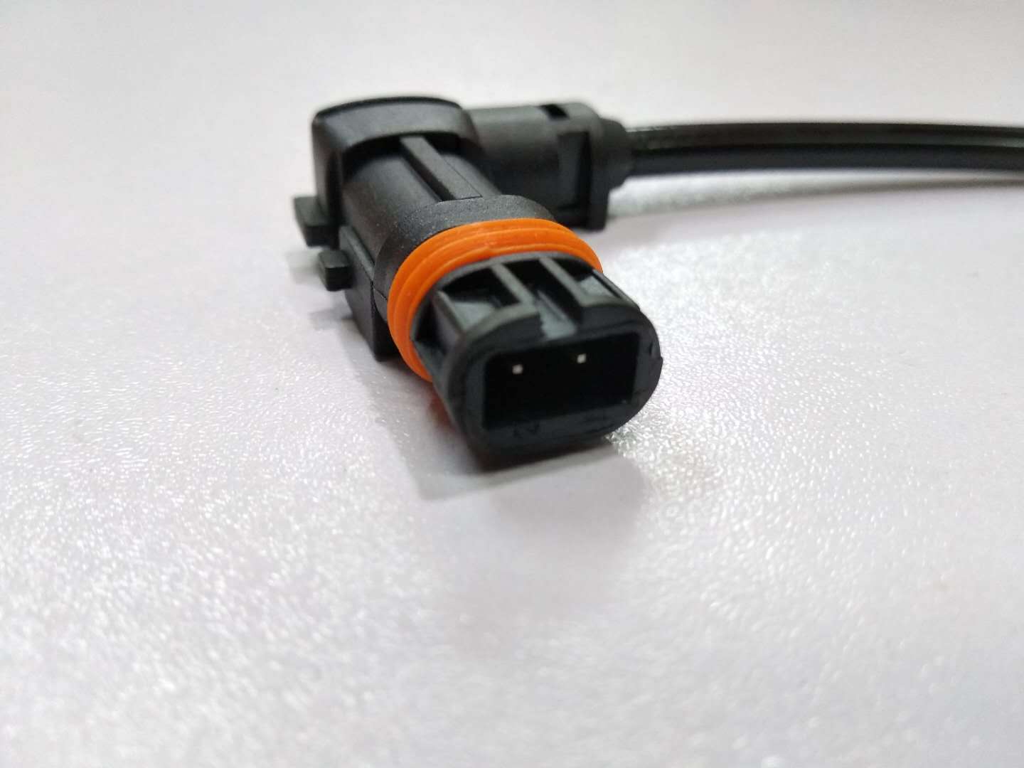 适用于奔驰W204 abs速度传感器 ABS感应线 abs传感器 2049057702-阿里巴巴