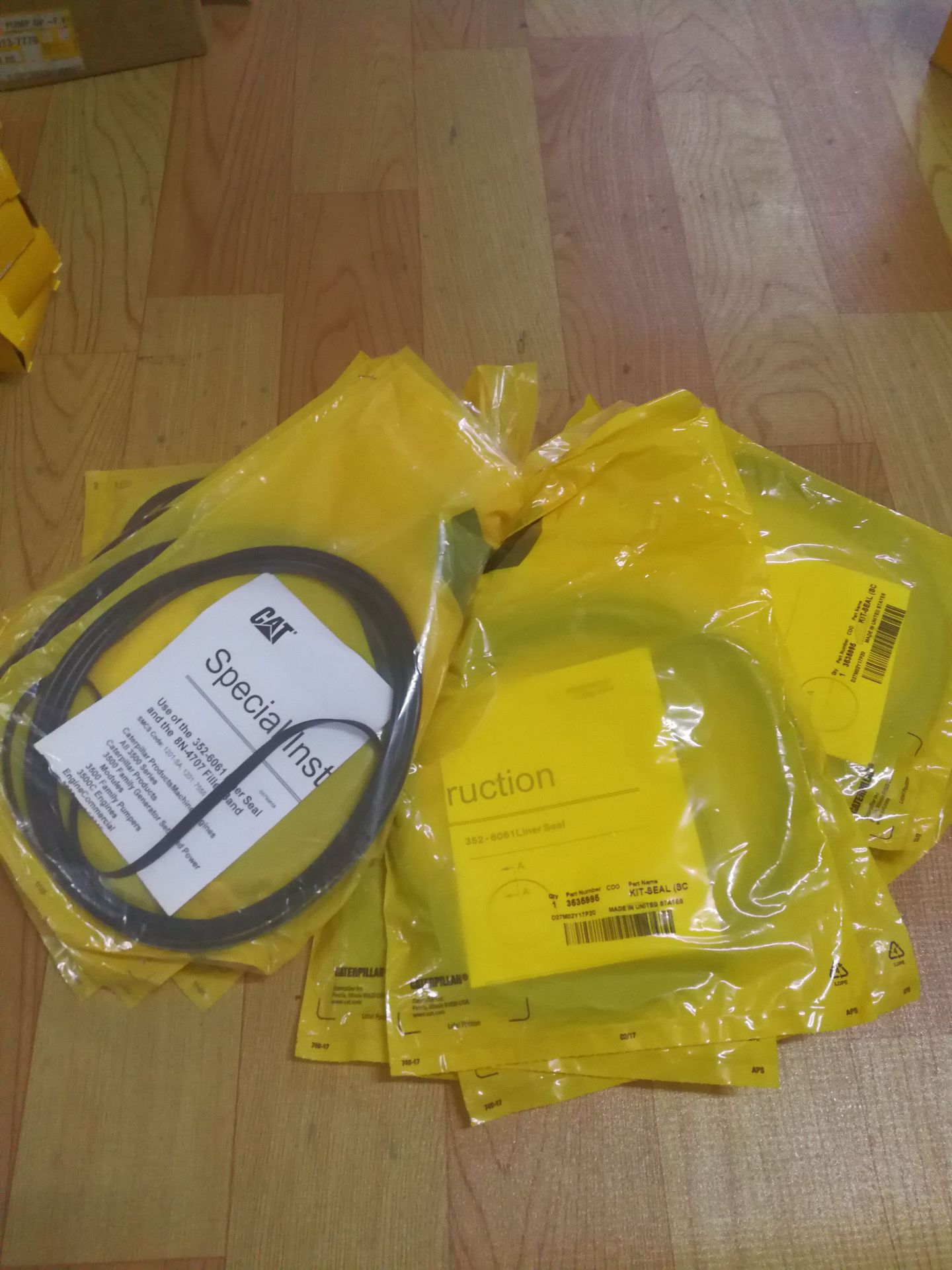 供应卡特彼勒3512B发动机缸套胶垫3535995-阿里巴巴