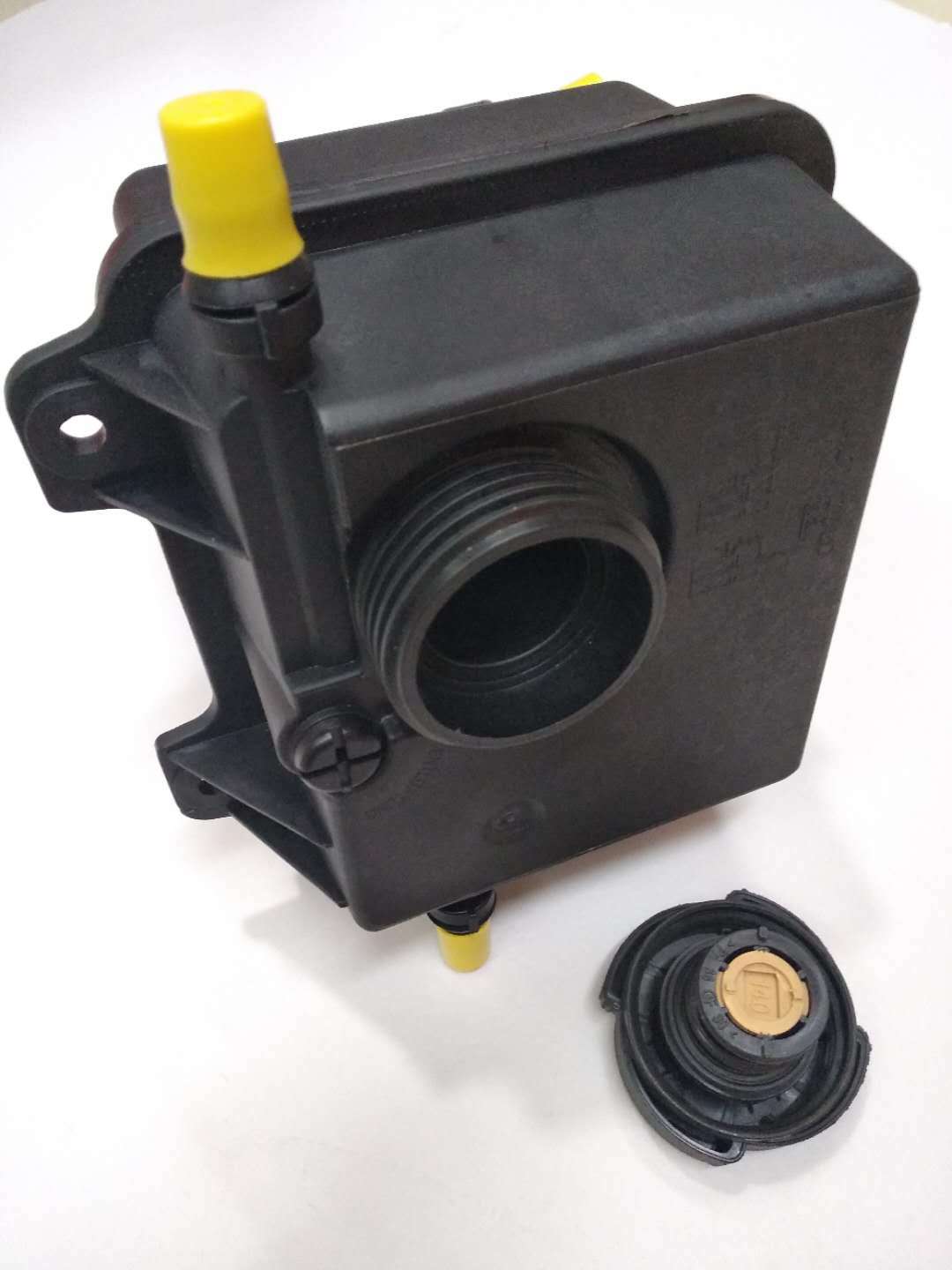 汽车膨胀水壶副水箱 适用路虎揽胜冷却散热水壶 PCF000033-阿里巴巴