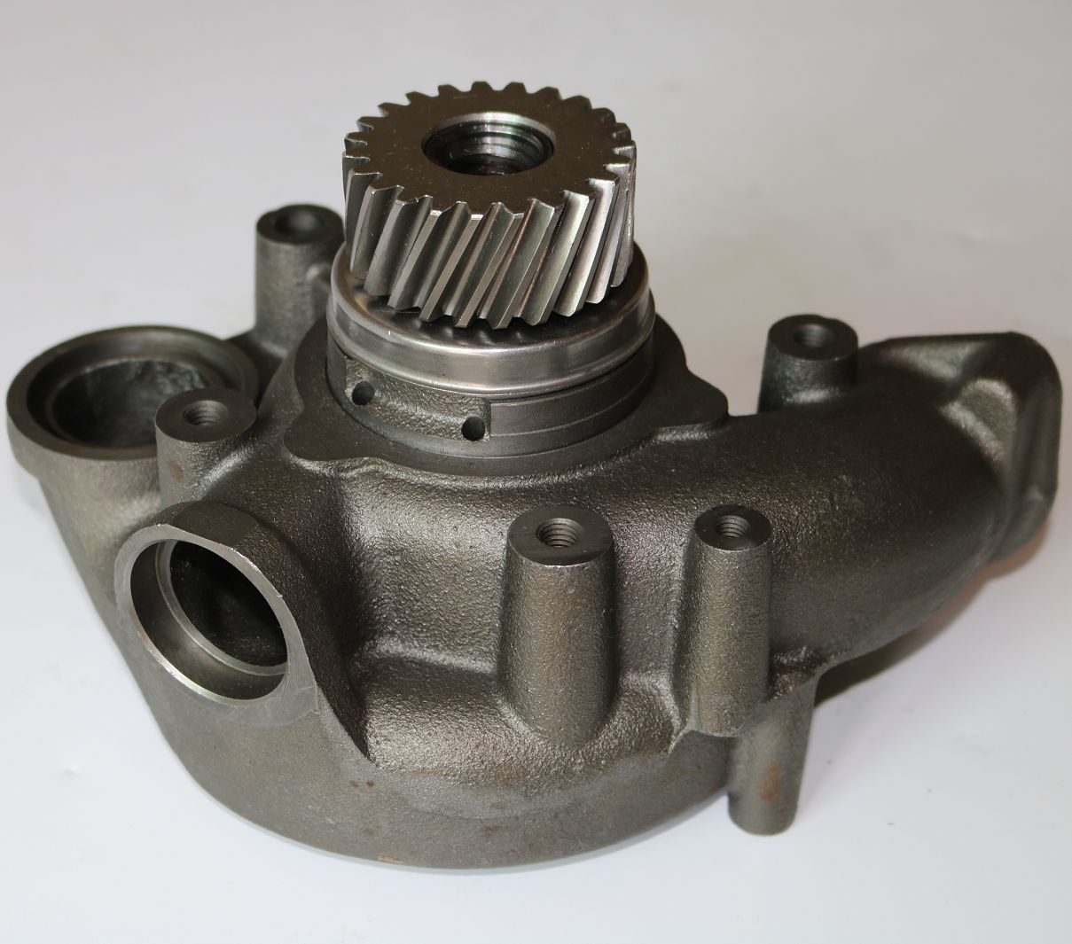 适用于沃尔沃水泵 20575653 3183908 477770 8112185-阿里巴巴