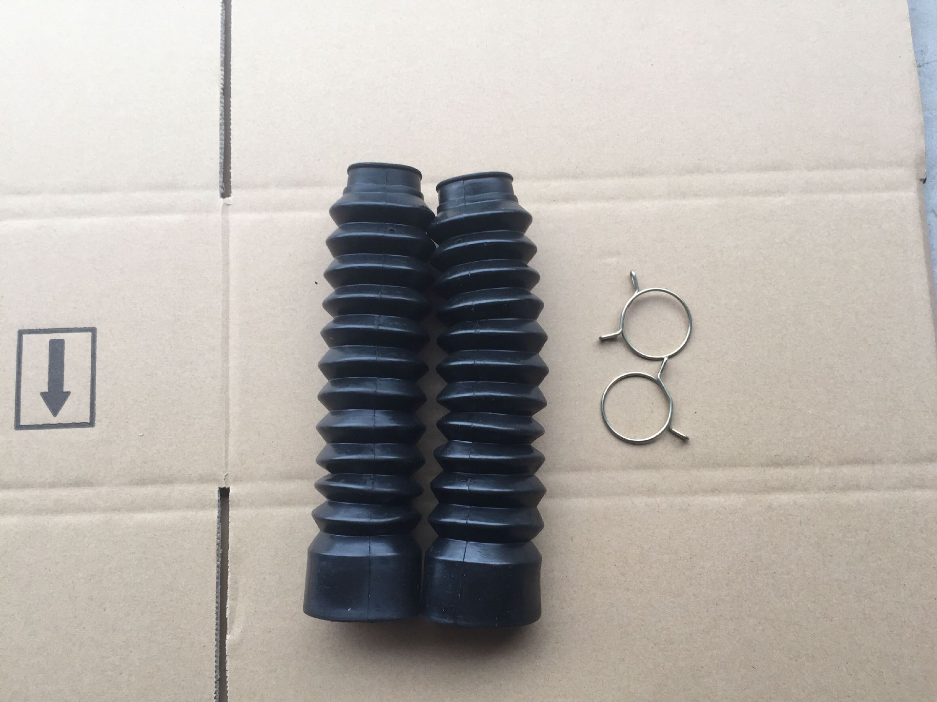 减震防尘套重要吗,减震防尘套千万不要,减震器一定要用防尘套_大山谷图库