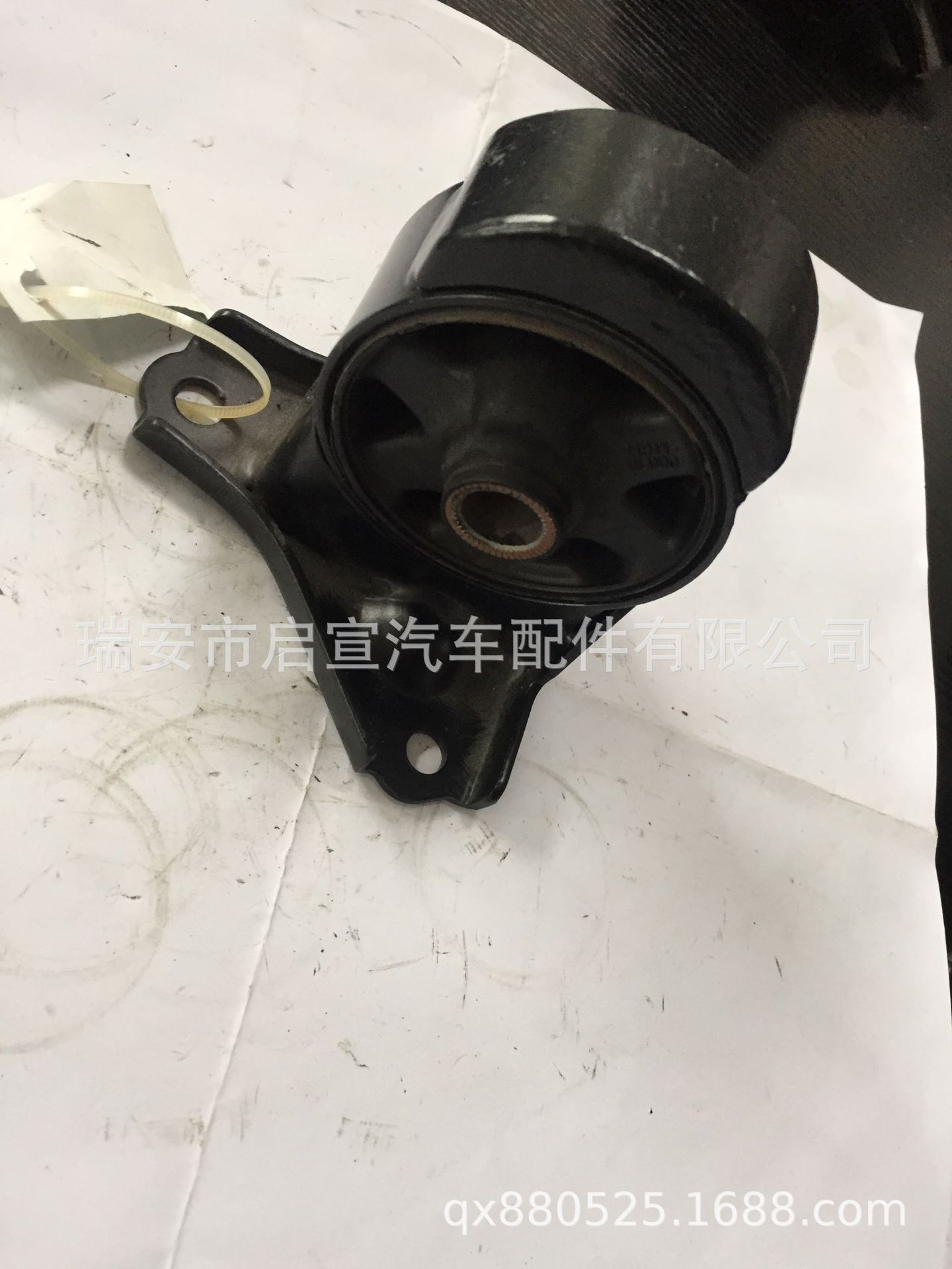 适用于现代顶胶21910-2E000 支架，发动机支架，减震件 机脚胶-阿里巴巴