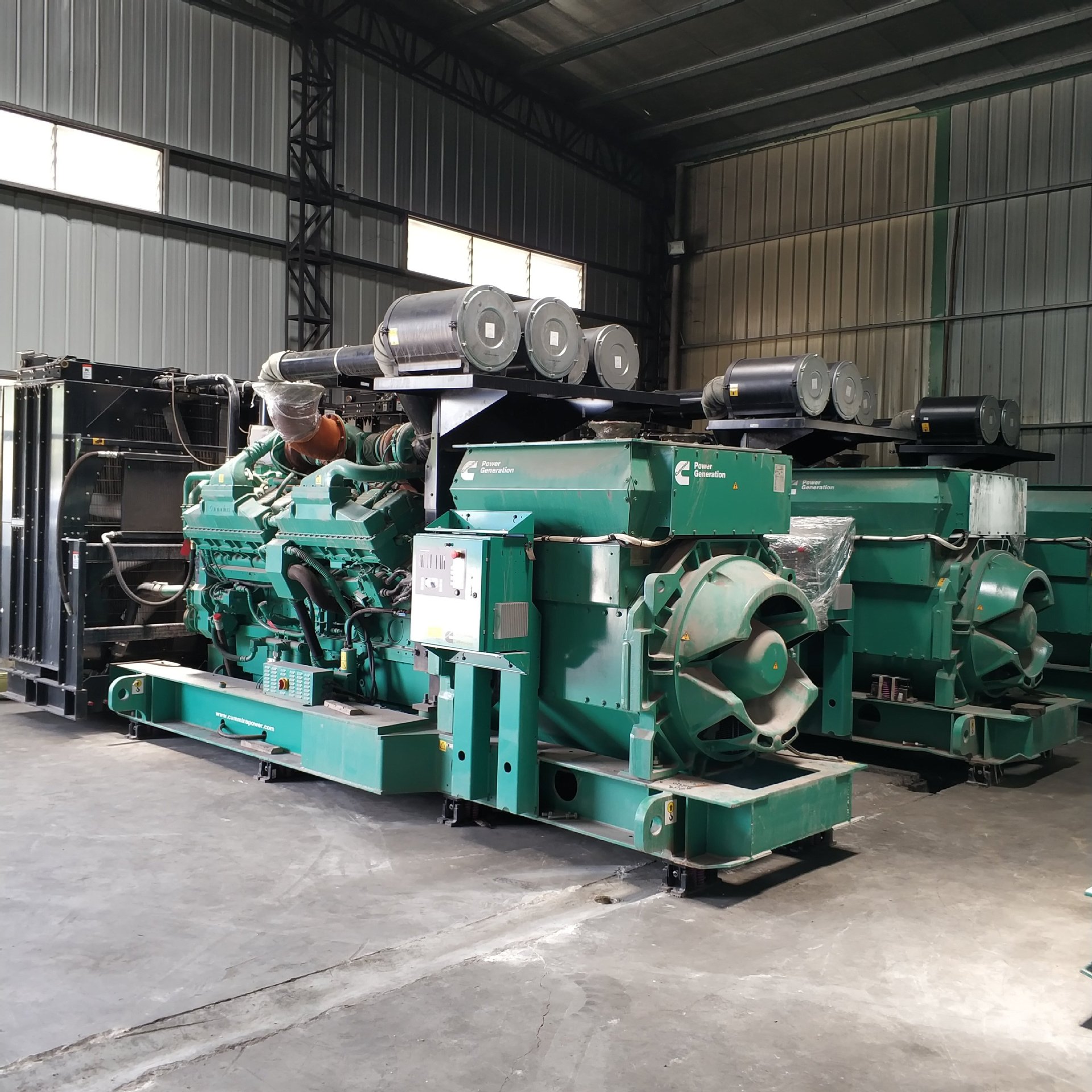 销售九成新2000千瓦康明斯柴油发电机 大型二手10KV高压发电机组-阿里巴巴