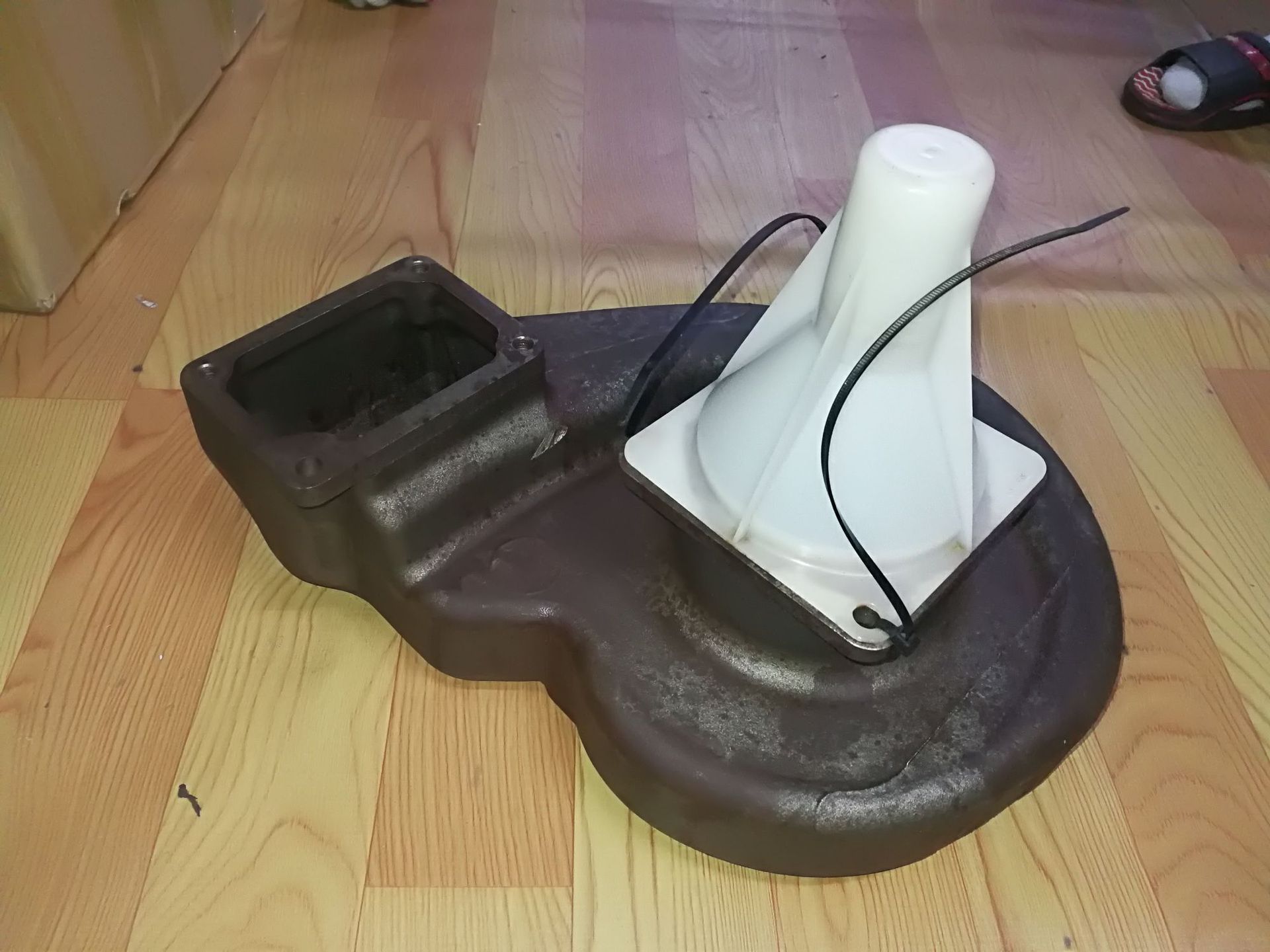 供应卡特彼勒3508、3512、3516发动机水泵总成2128176-阿里巴巴