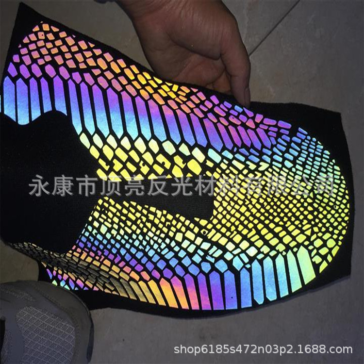 工厂七彩图案反光布 幻彩印花反光布料 服装变色彩虹炫彩反光面料-阿里巴巴