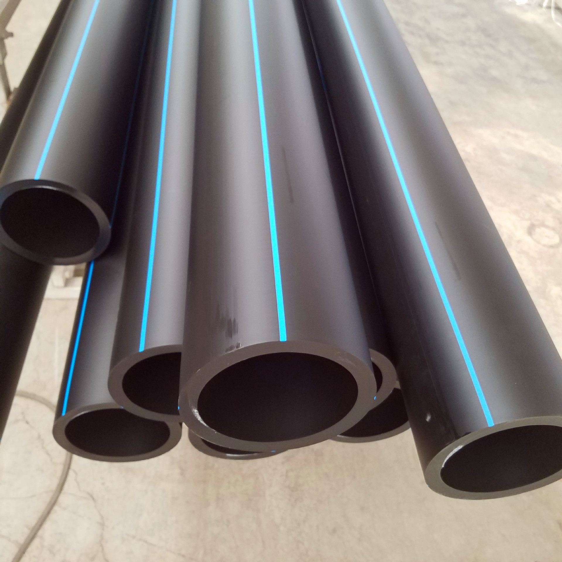 pe给水管管材,pe管材给水管,pe给水管道管材_大山谷图库