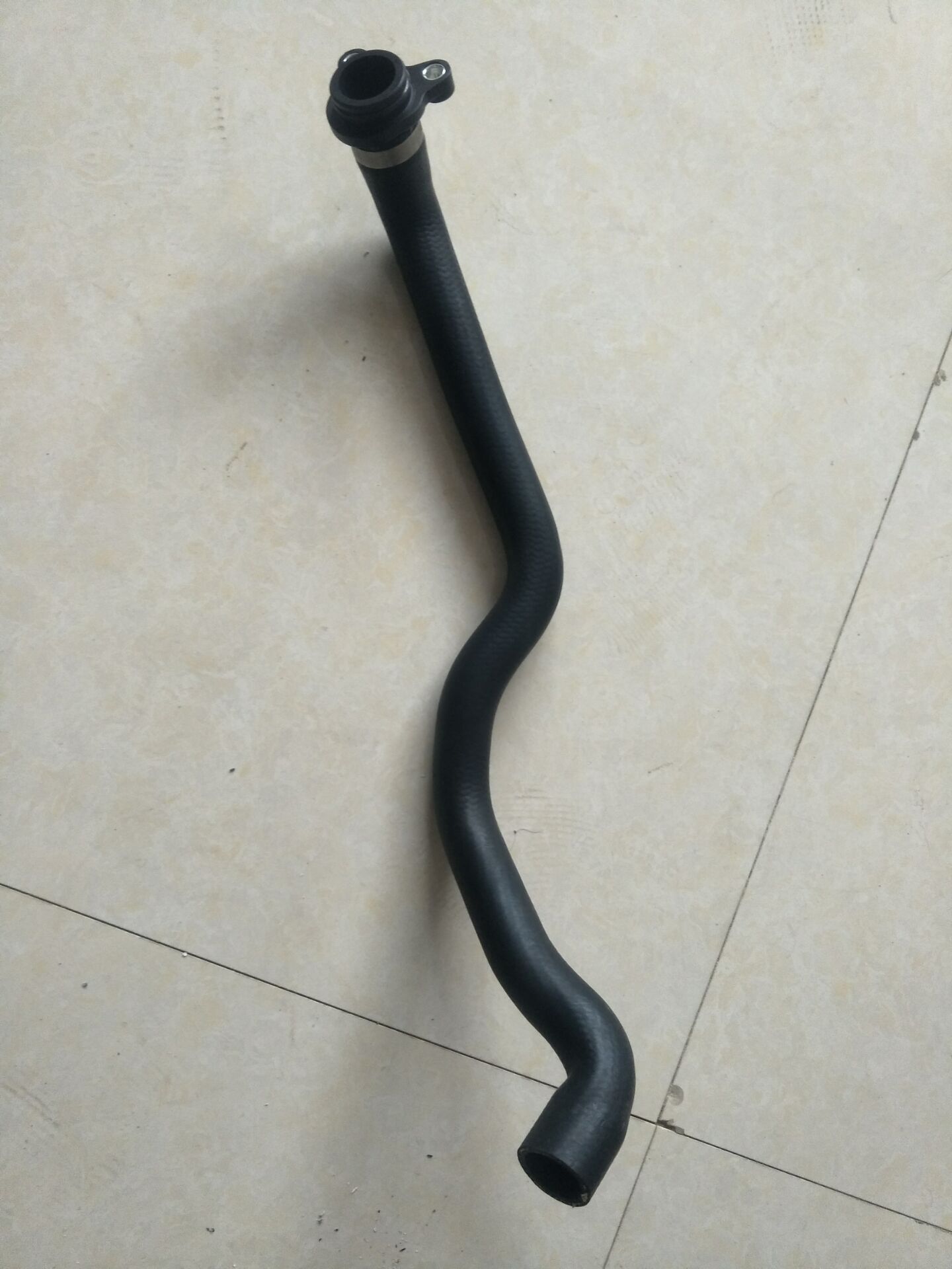 LR034645.11157603816.奔宝驰马车散热器水管、通风管.废气管-阿里巴巴