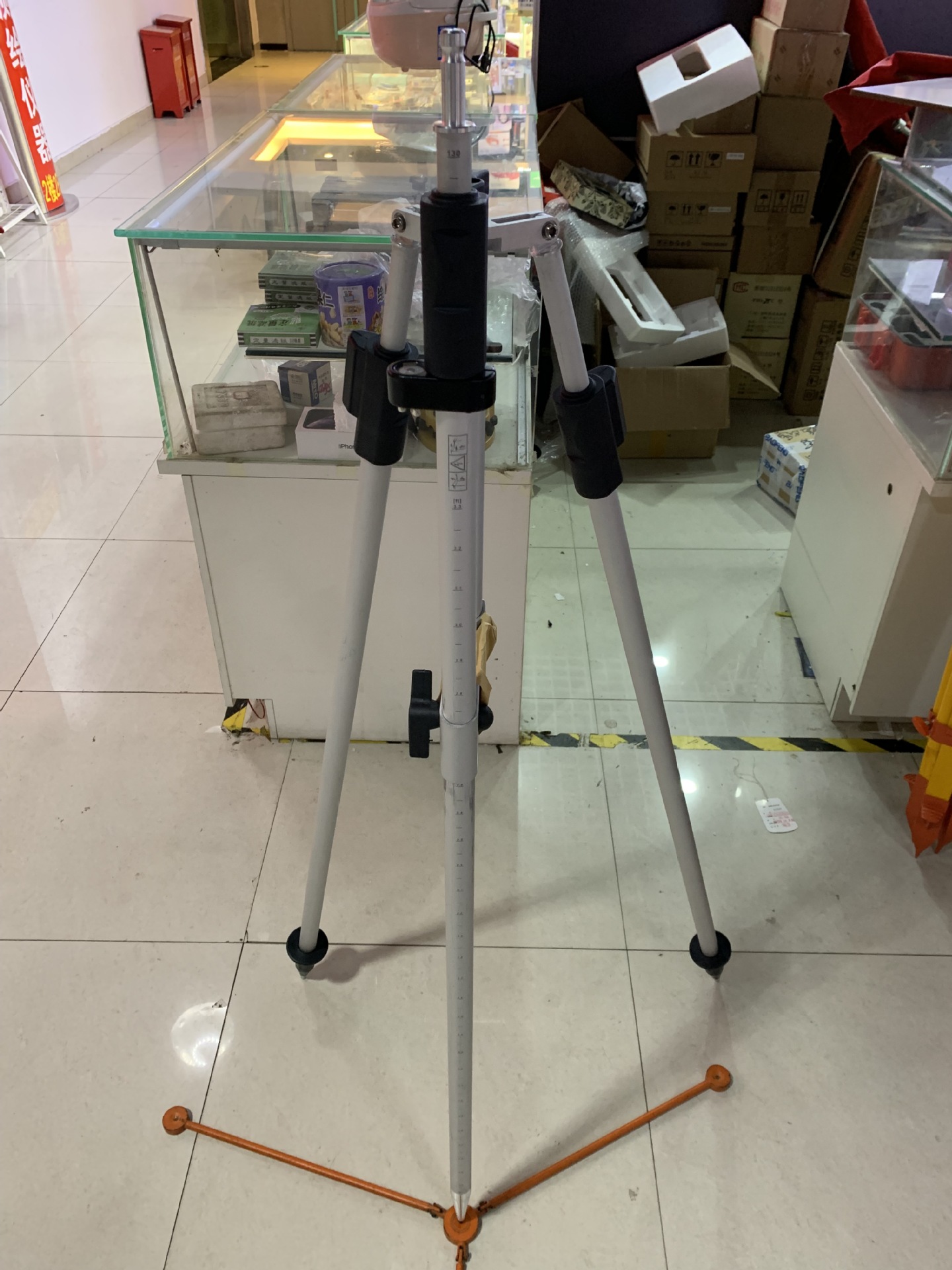 国产徕卡棱镜三脚架2米15莱卡棱镜配套对中三角架 伸缩杆GPR121-阿里巴巴