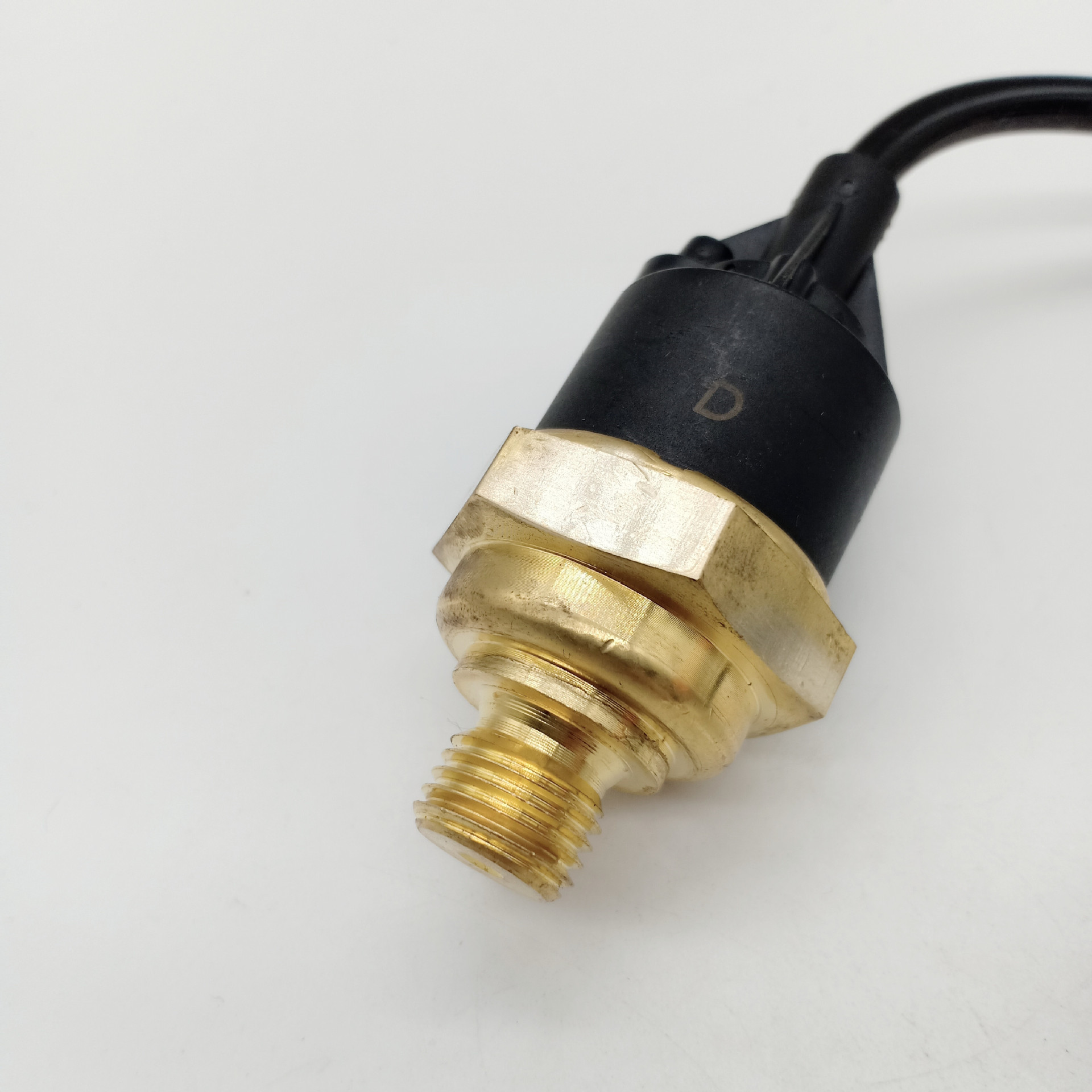 适用于斯堪尼亚沃尔沃卡车机油压力传感器 1452862 1488340-阿里巴巴